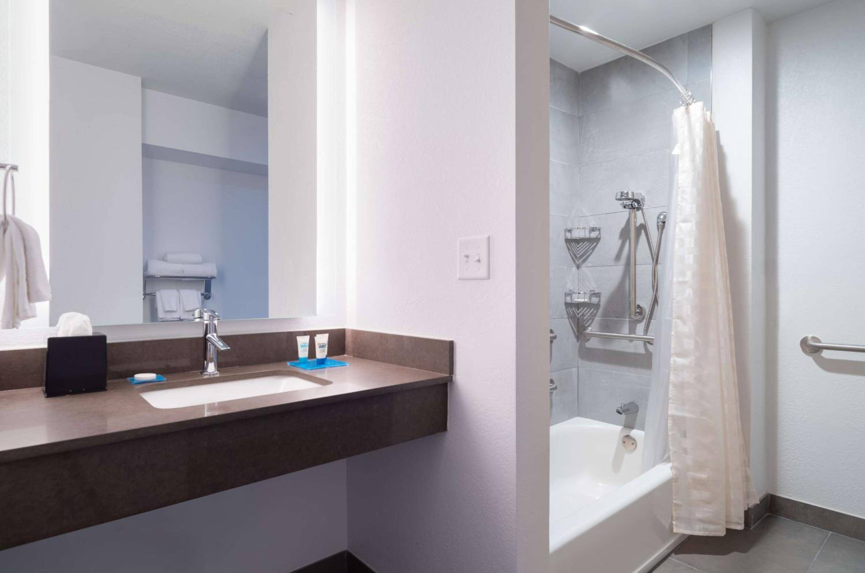 Hourly Hotels : Hotels by the hour and rooms by the hour - Dayuse.com