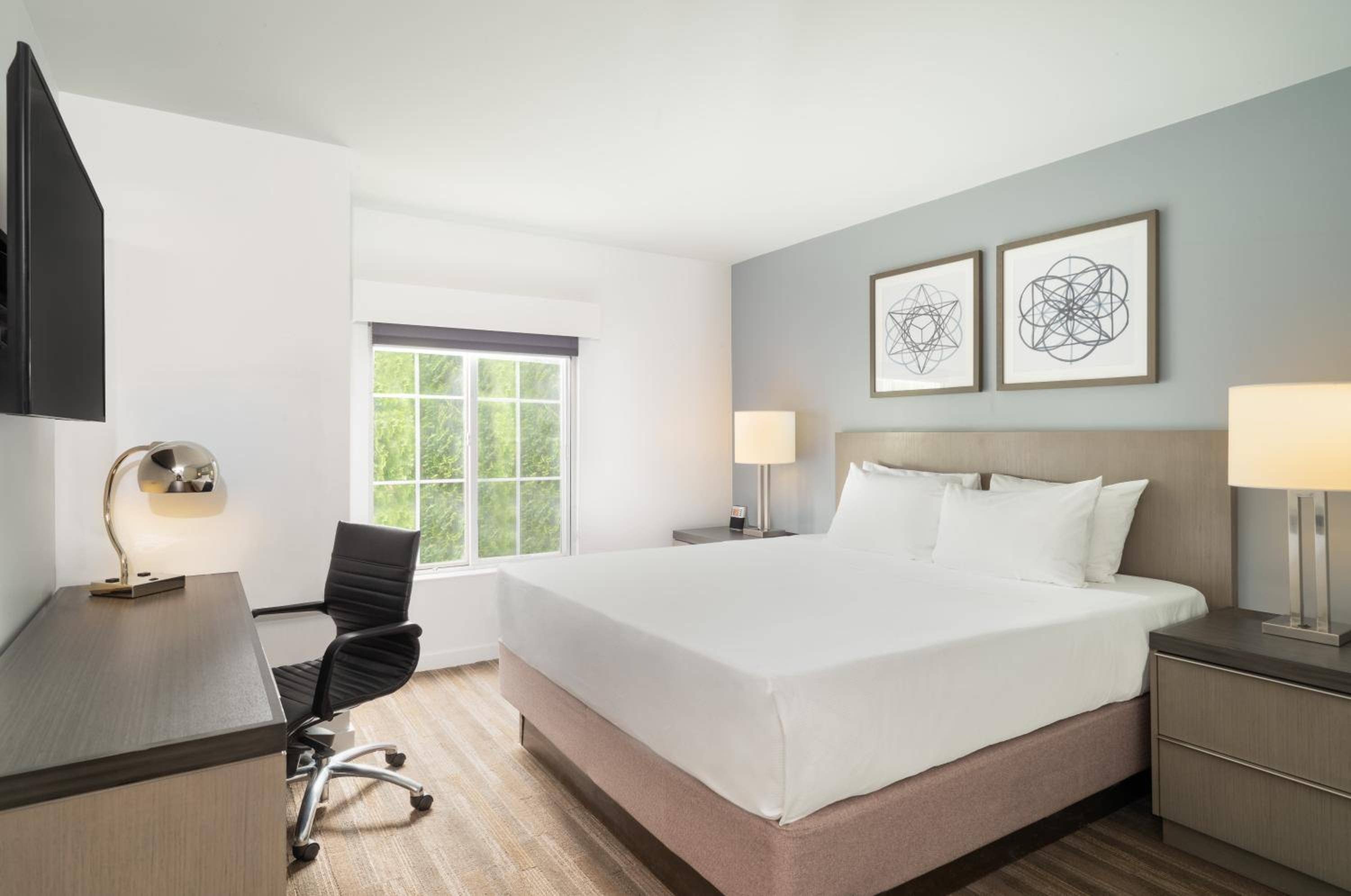 Book a Day Pass to a Hotel or Resort | Pool & Spa Access