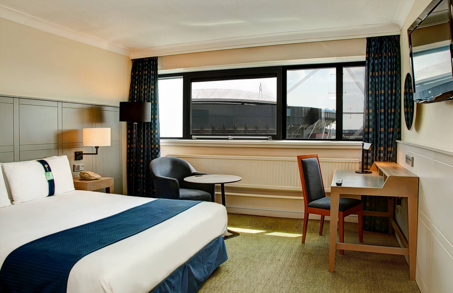 Holiday Inn Cardiff City en journée • Réservation à l'heure l Dayuse.be