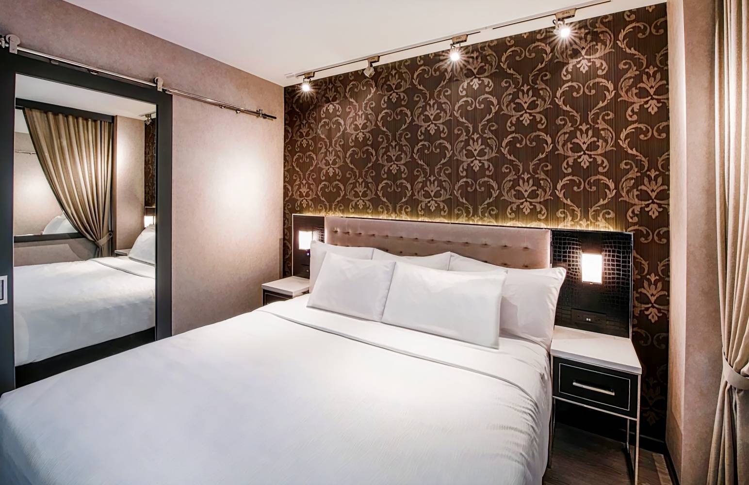 Hourly Hotels : Hotel rooms for a few hours - Dayuse.com