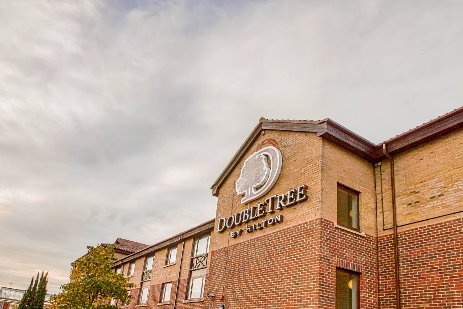 Doubletree by Hilton Swindon Hotel, England : -34% during the day ...