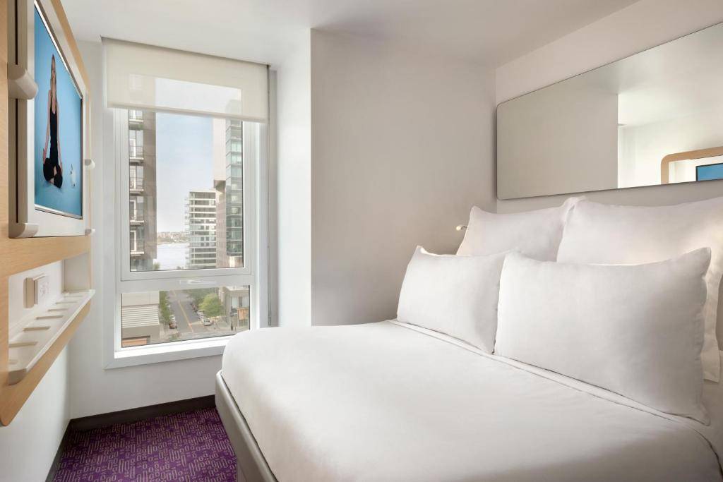 Book a Day Pass for a Hotel or Resort in Boston | Pool & Spa Access