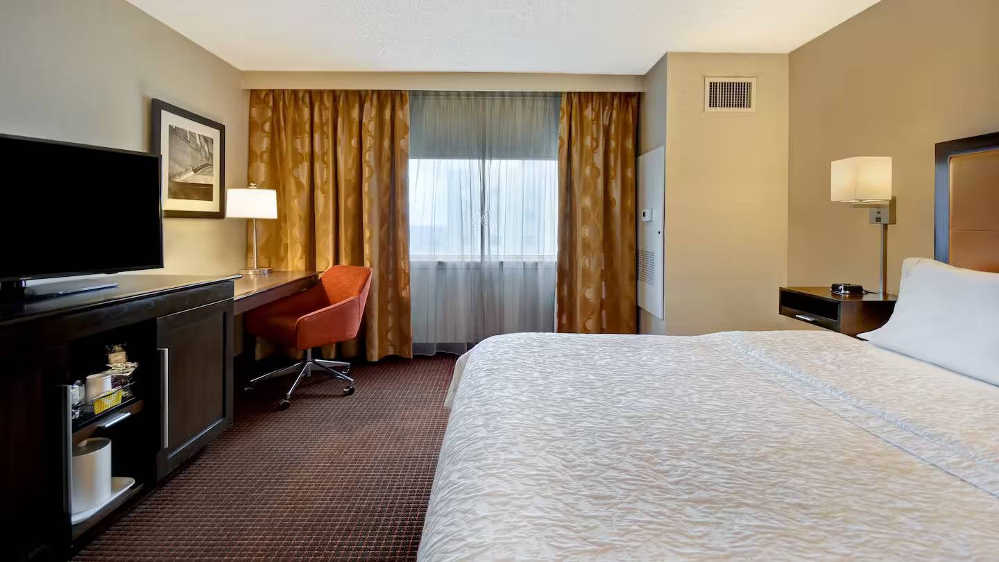 Hampton Inn NY-JFK, Jamaica : -57% during the day - Dayuse.com