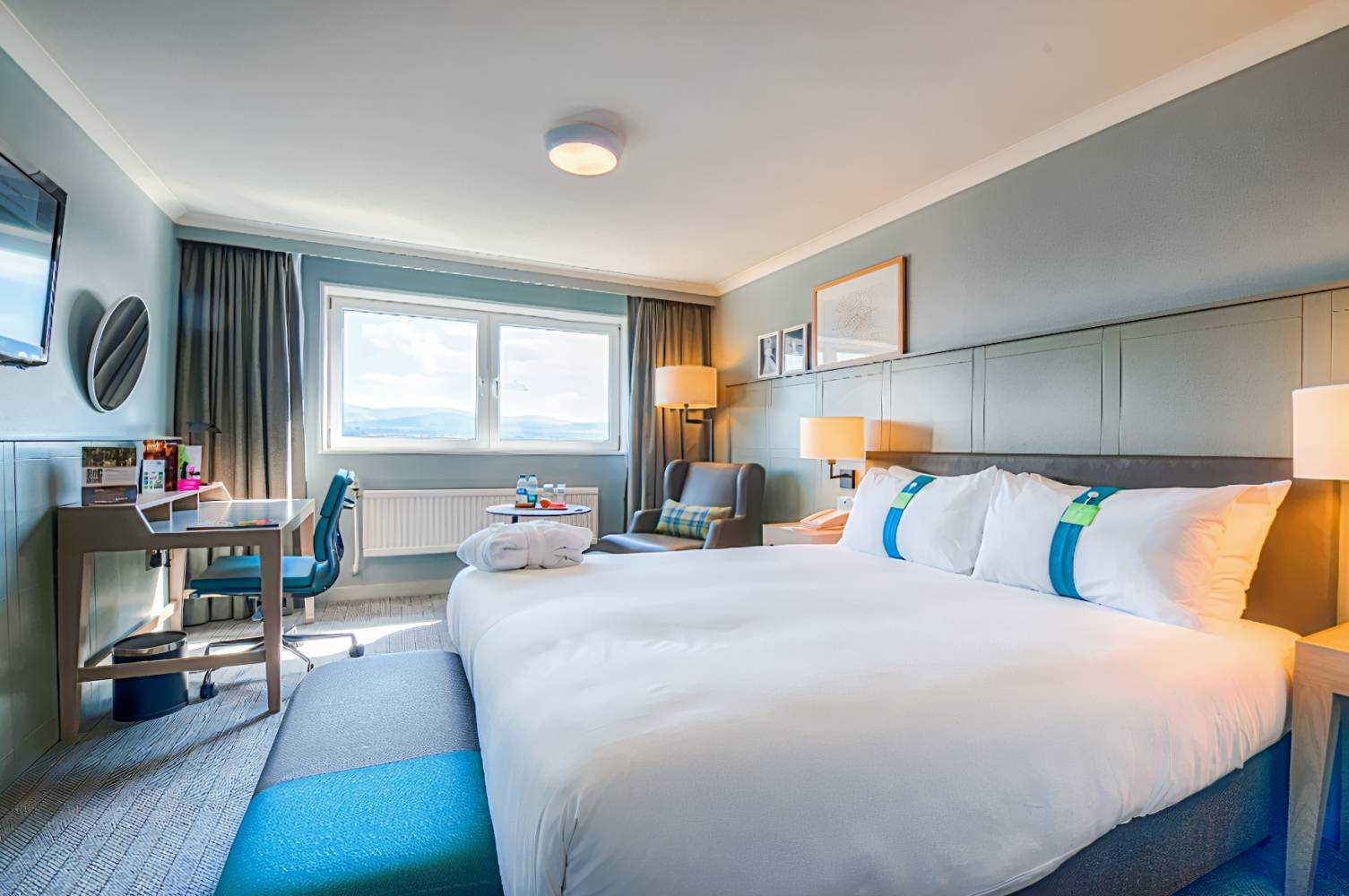 Holiday Inn Edinburgh Zoo, Corstorphine : -31% during the day - Dayuse ...