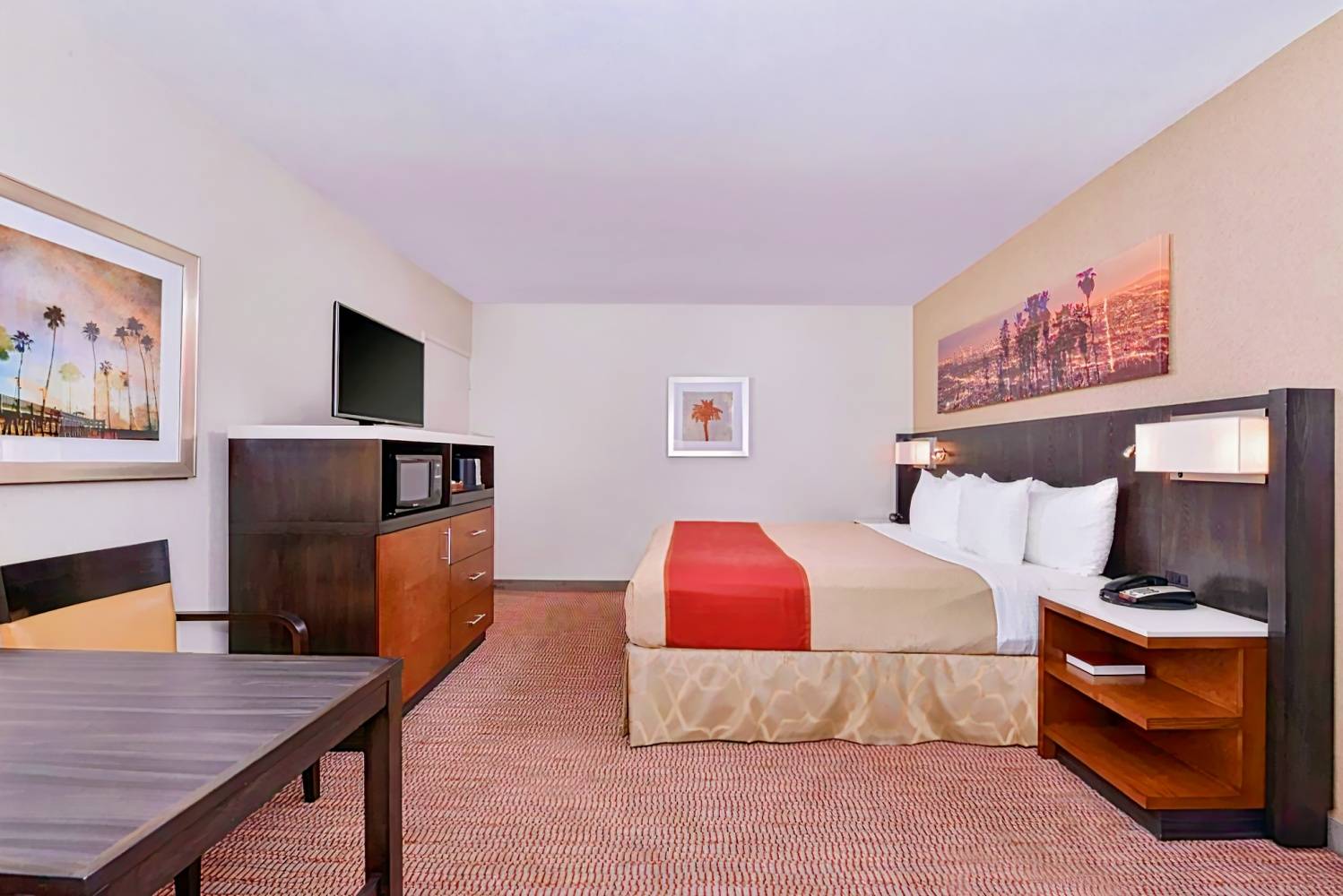 Best Western Royal Palace Inn and Suites LA, West Los Angeles : -43% ...