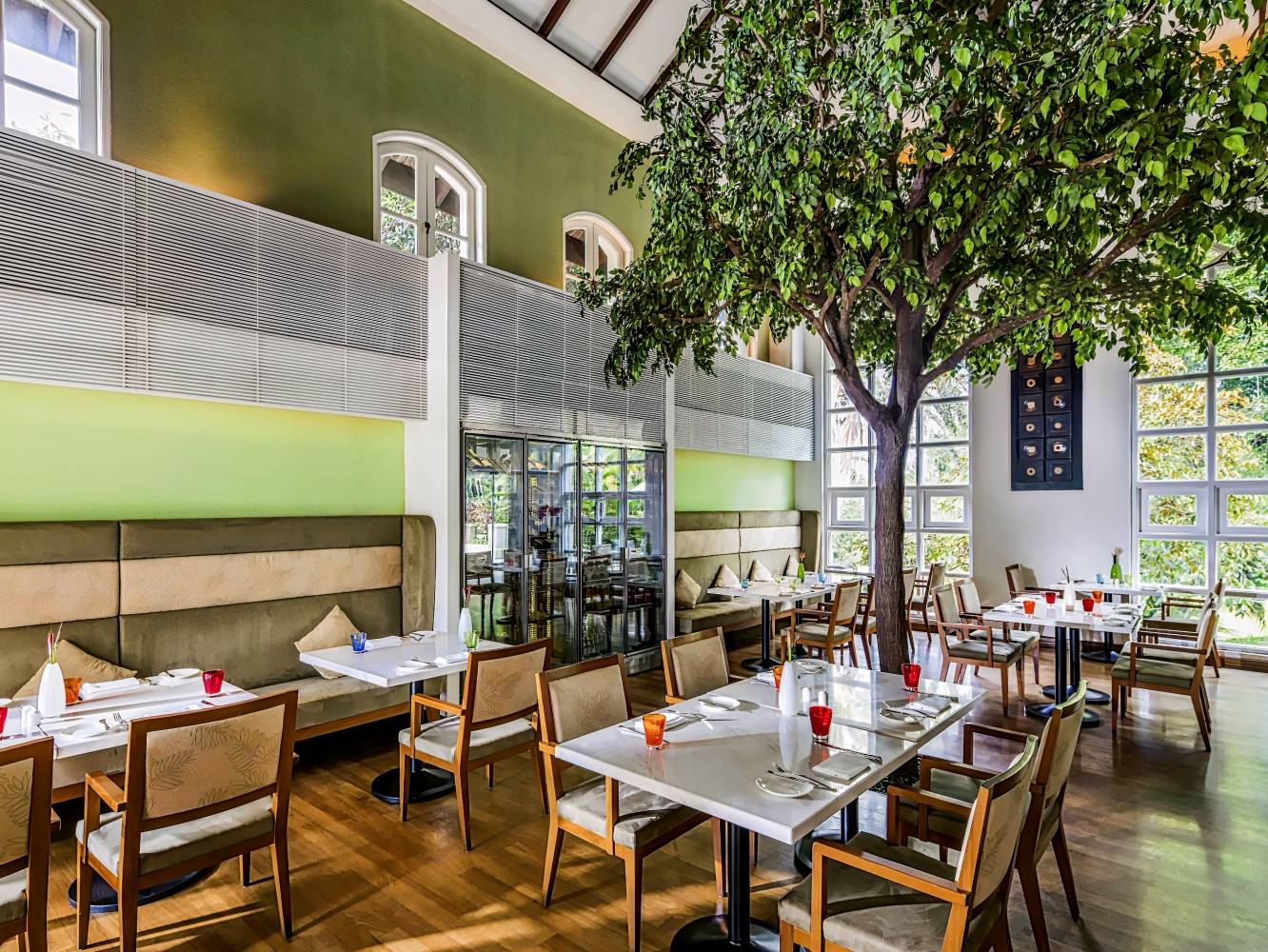 Sofitel Singapore Sentosa Resort & Spa, Sentosa Island : -2% during the ...