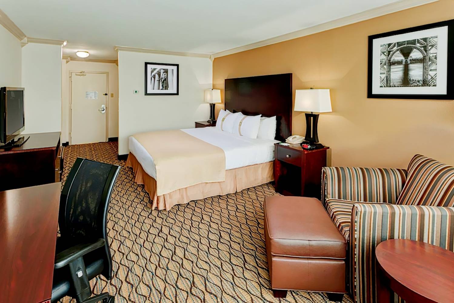 Mitchell Executive Hotels - Fort Lee, Fort Lee : -33% during the day ...