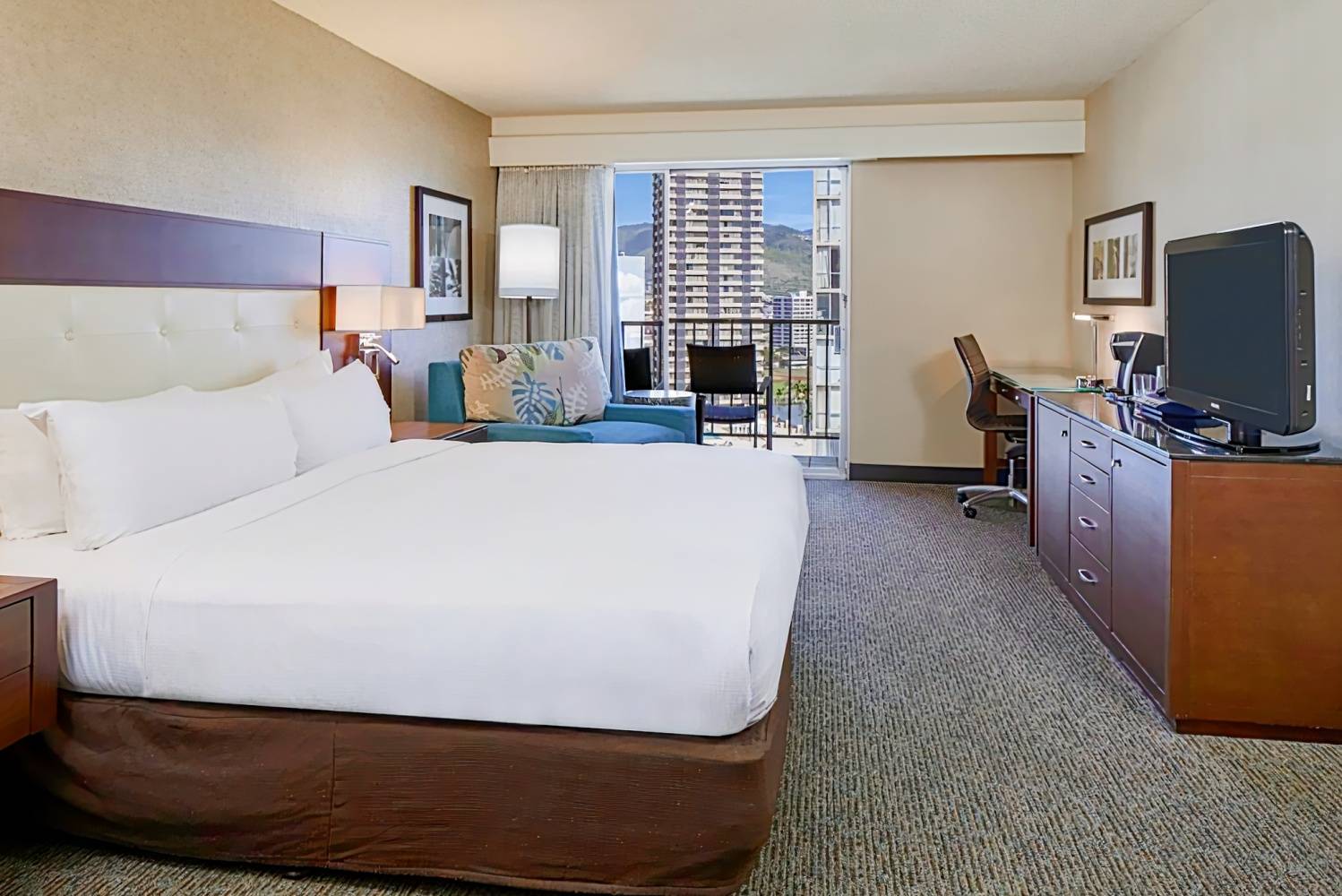 DoubleTree by Hilton Alana - Waikiki Beach, Honolulu, HI : -71% during ...
