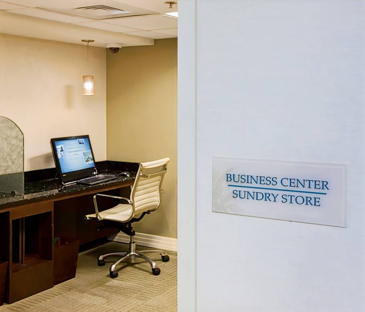 DoubleTree by Hilton Alana - Waikiki Beach, Honolulu, HI : -71% during ...