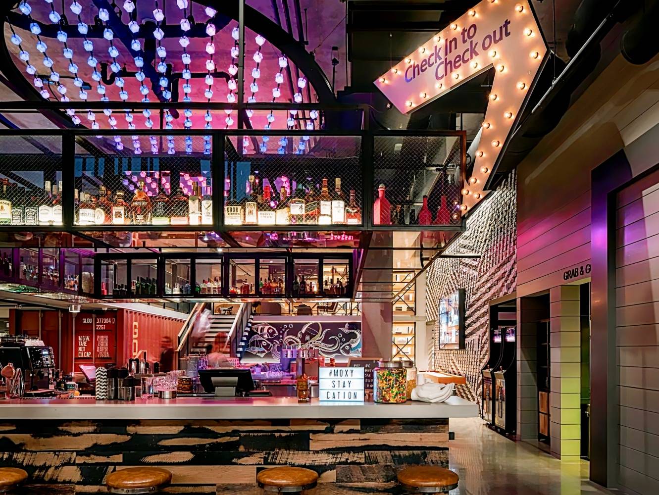 Moxy San Diego Downtown/Gaslamp Quarter, Core-Columbia : durante el día ...