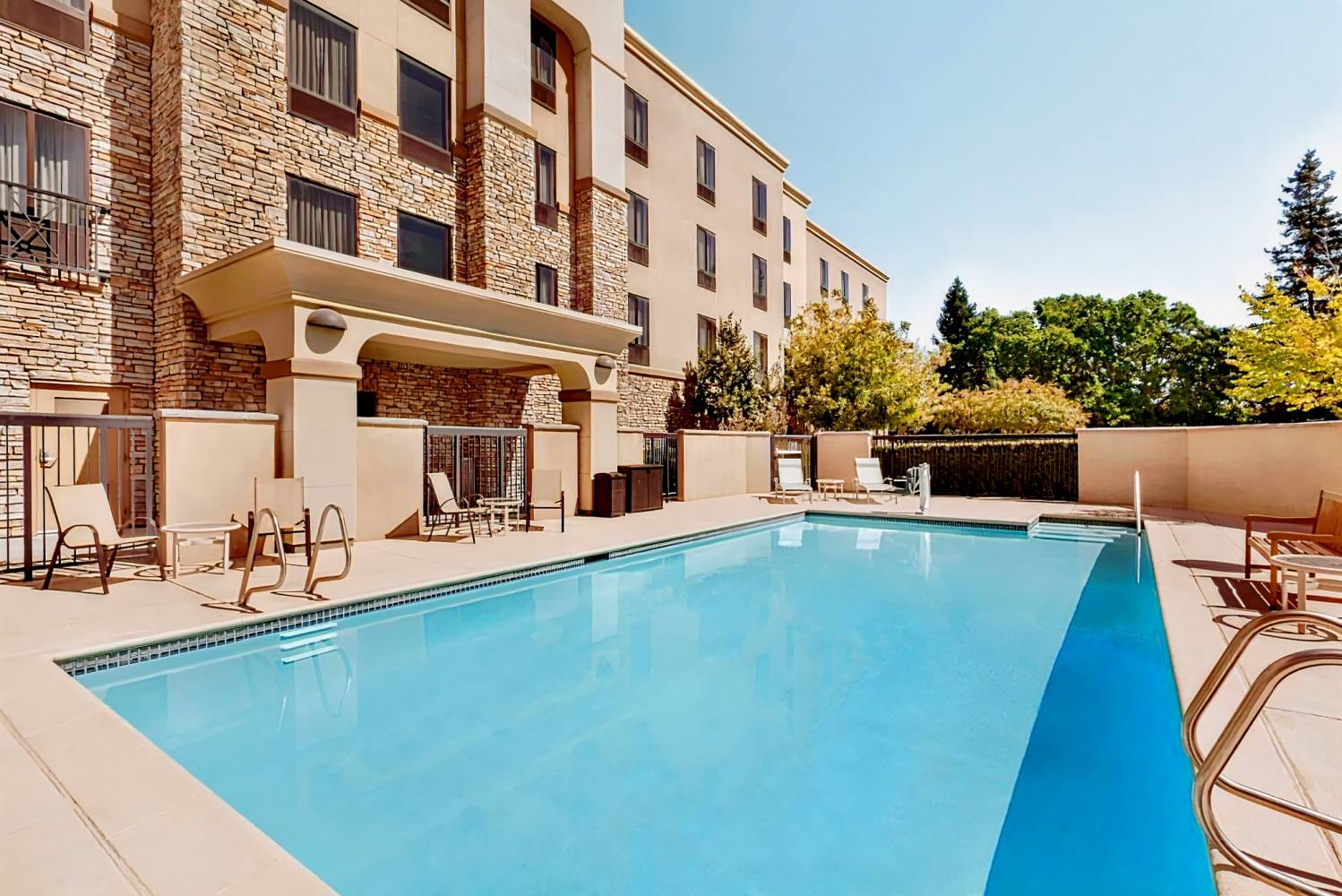 Hampton Inn & Suites West Sacramento, West Sacramento, CA : -45% during ...
