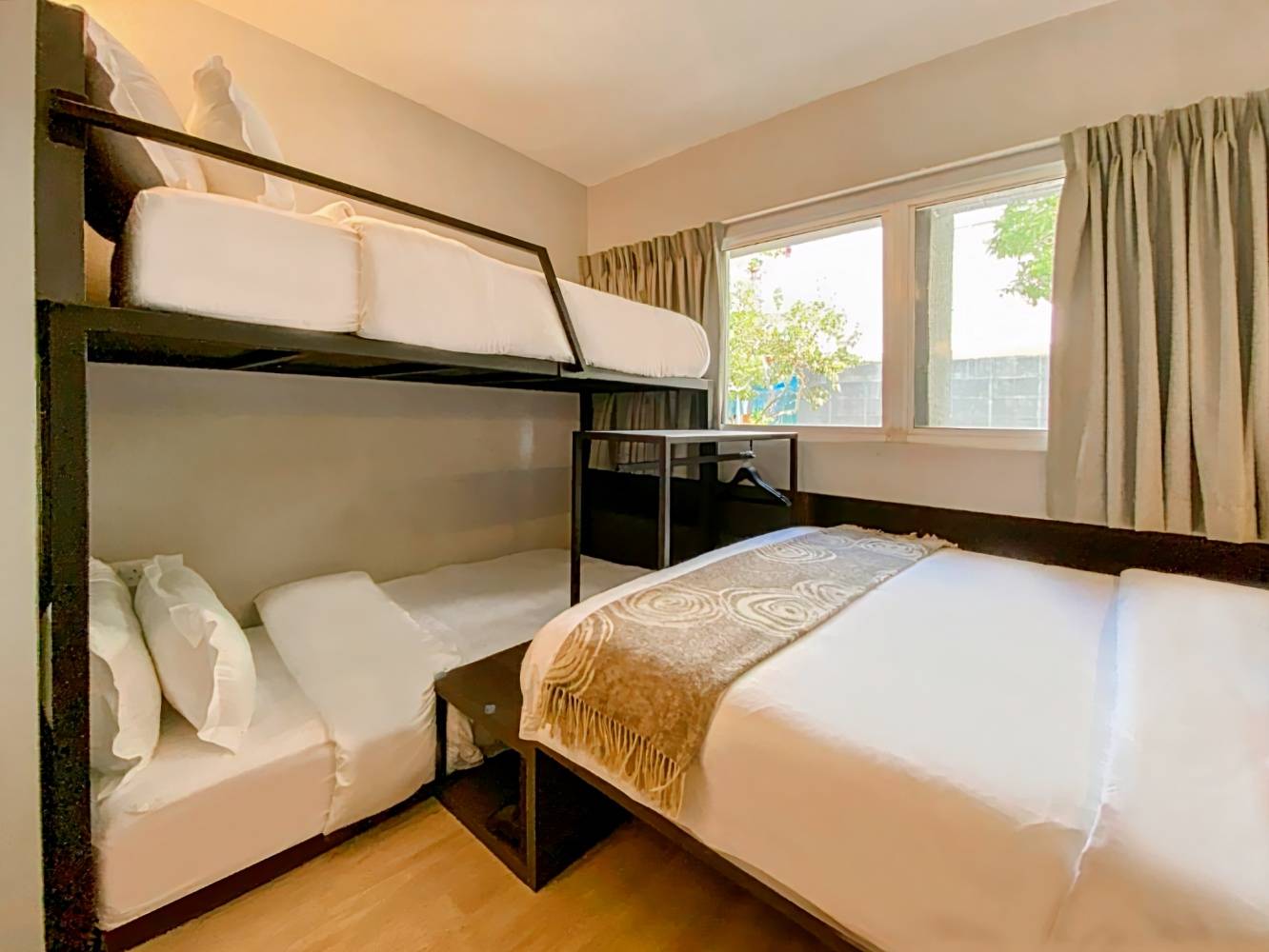 ST Signature Bugis Beach, Bugis : -40% during the day - Dayuse.sg