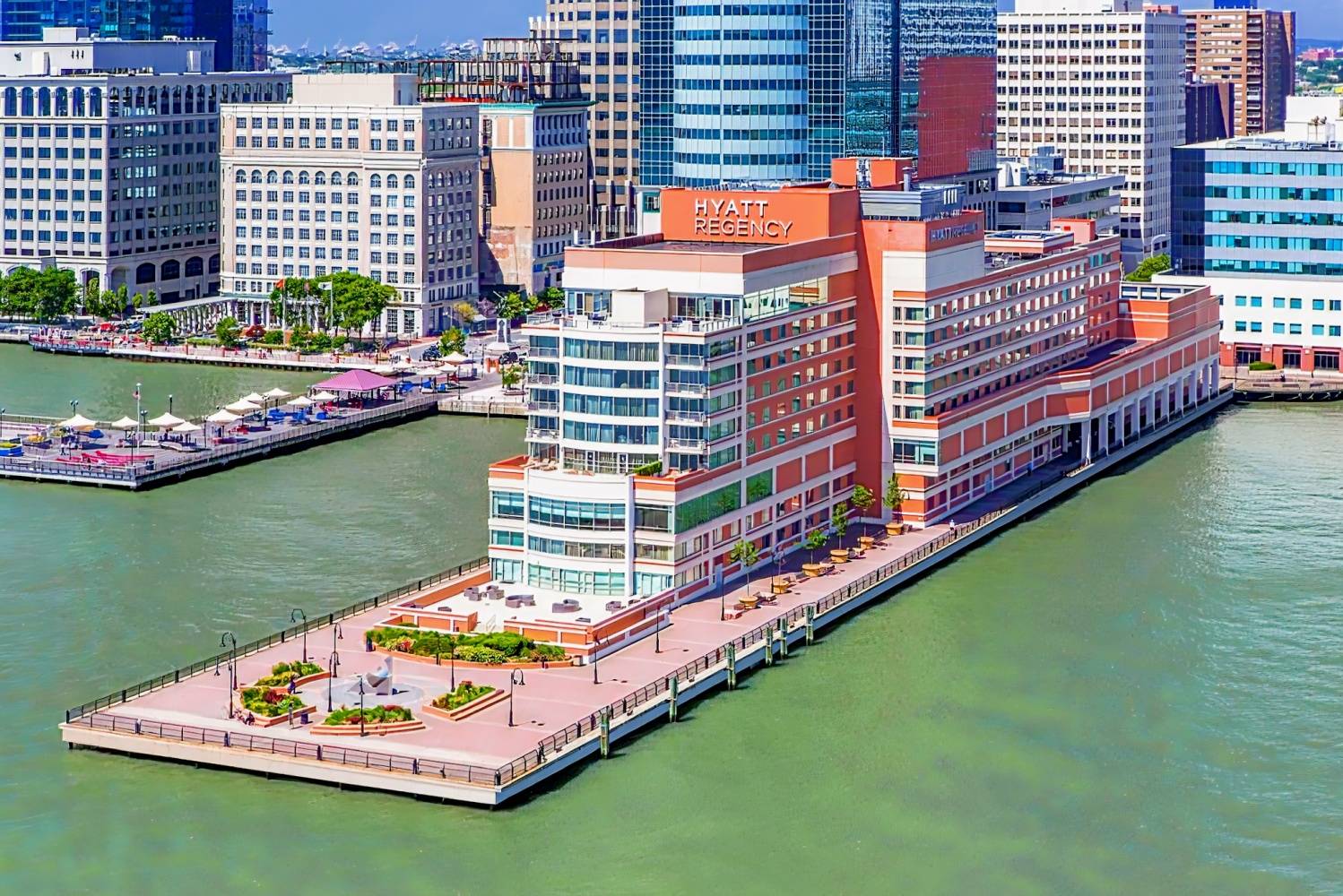 Hourly Hotels : Hotel rooms for a few hours - Dayuse.com