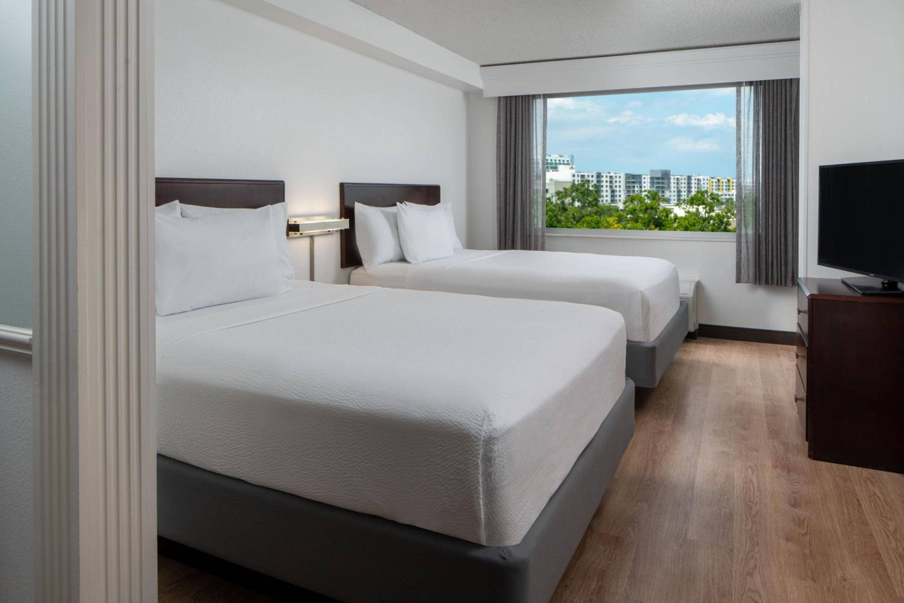 Book a Day Pass for a Hotel or Resort in Fort lauderdale | Pool & Spa ...