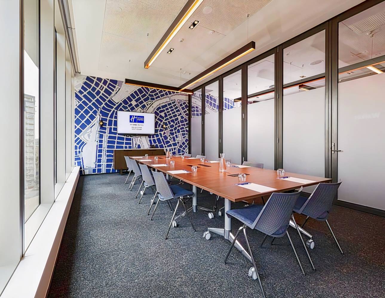 Holiday Inn Express Melbourne Southbank, an IHG Hotel, Southbank : -42% ...