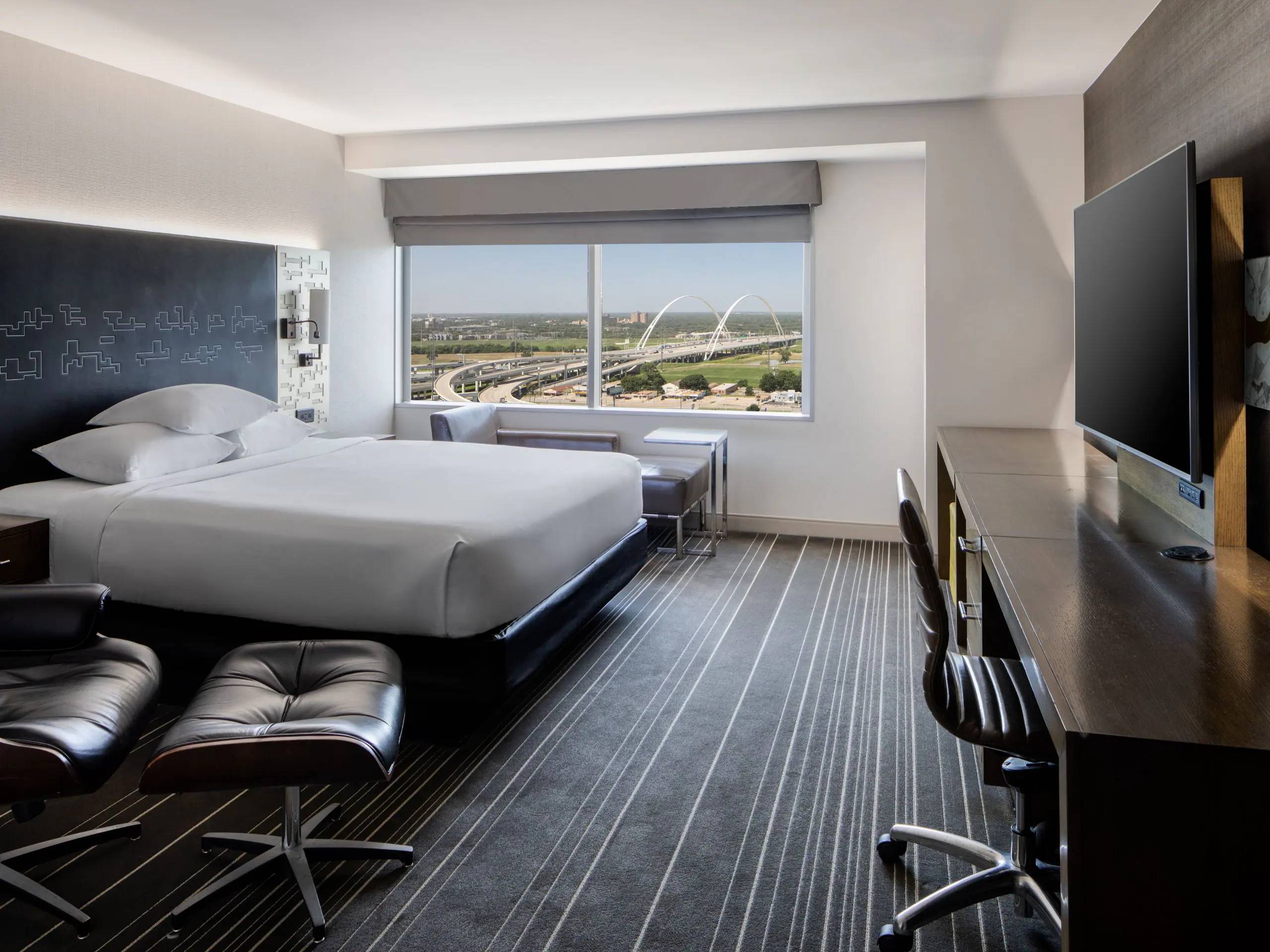 Hyatt Regency Dallas, Dallas Downtown Historic District : -49% during ...