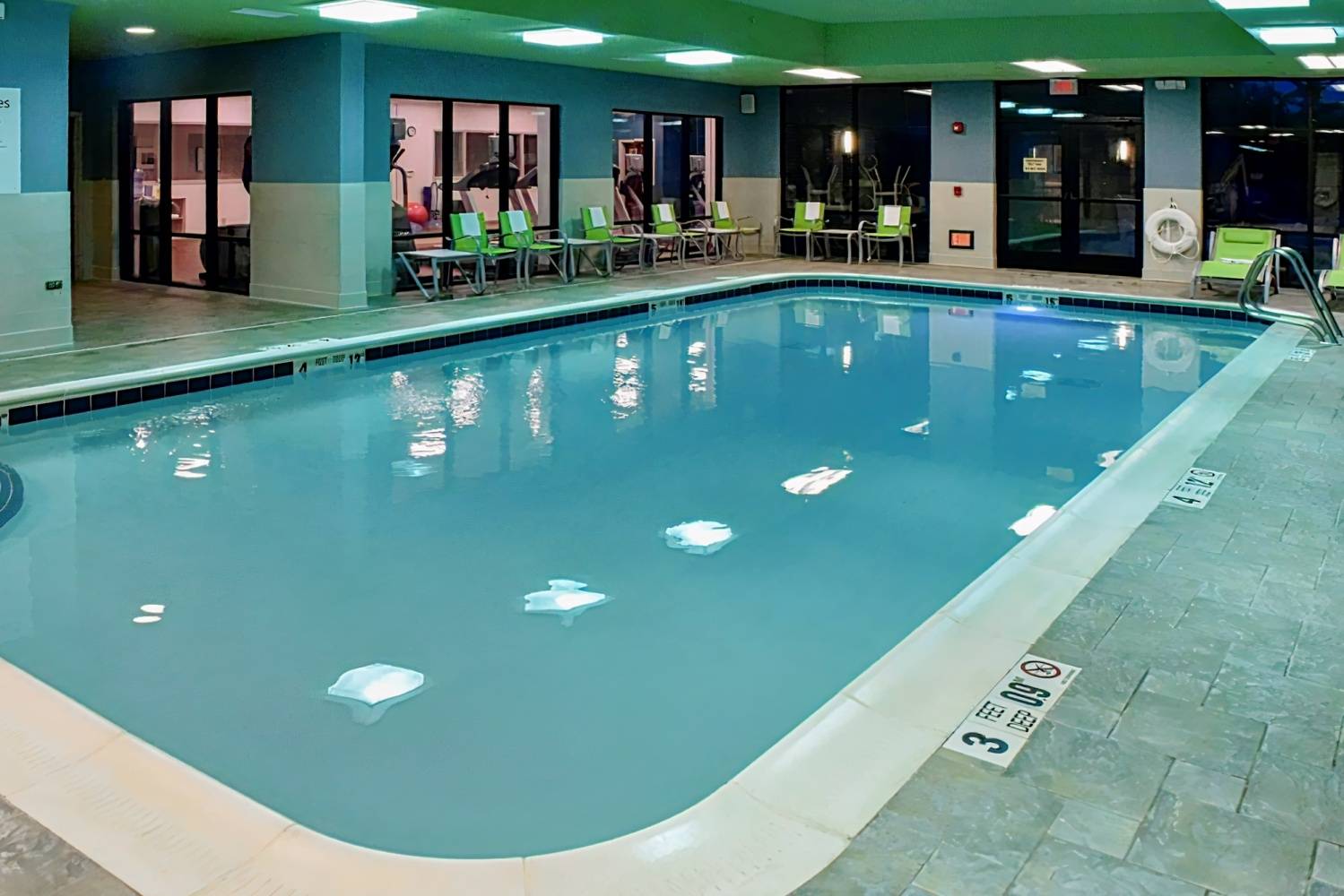 Holiday Inn Express Hotel & Suites Rochester Webster, Webster : -45% ...