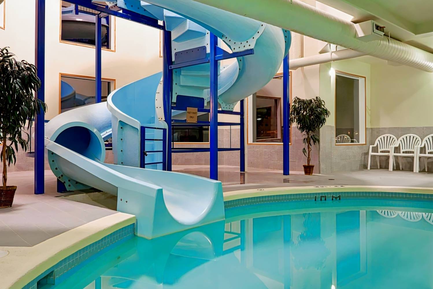 Holiday Inn Hotel & Suites Regina, Glencairn : -28% en journée ...