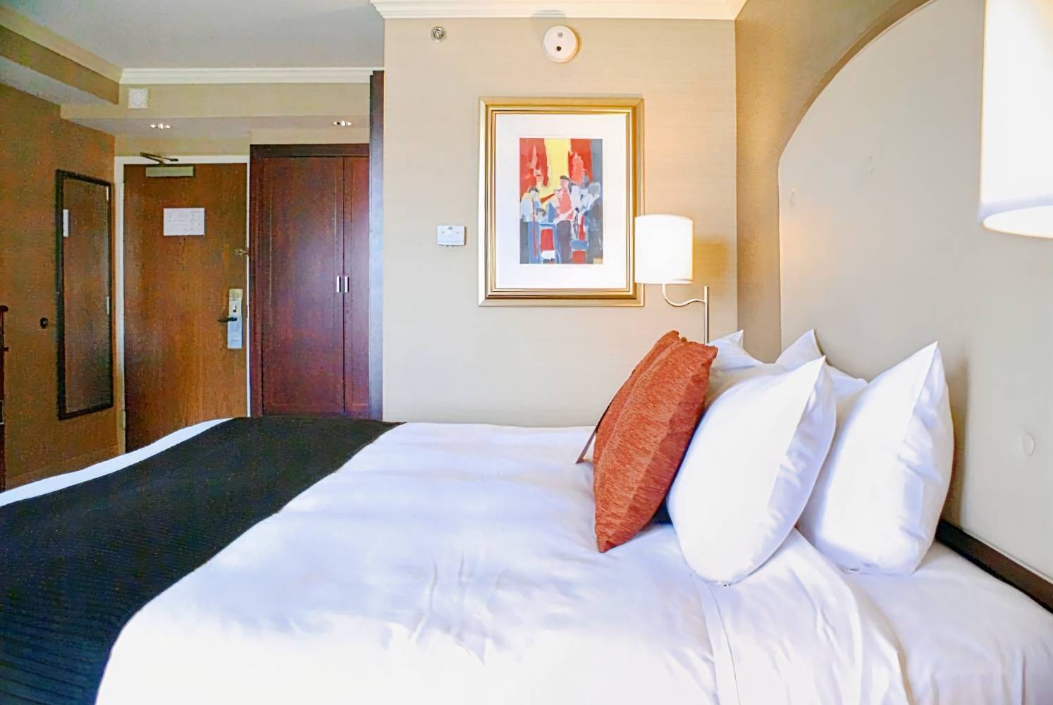 Early Check-In Hotels - Check in hotel now - Dayuse.com