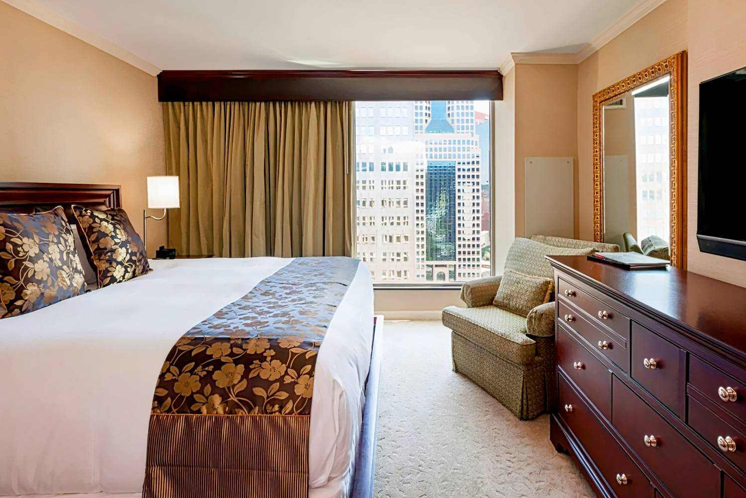 Book a Day Pass to a Hotel or Resort | Pool & Spa Access