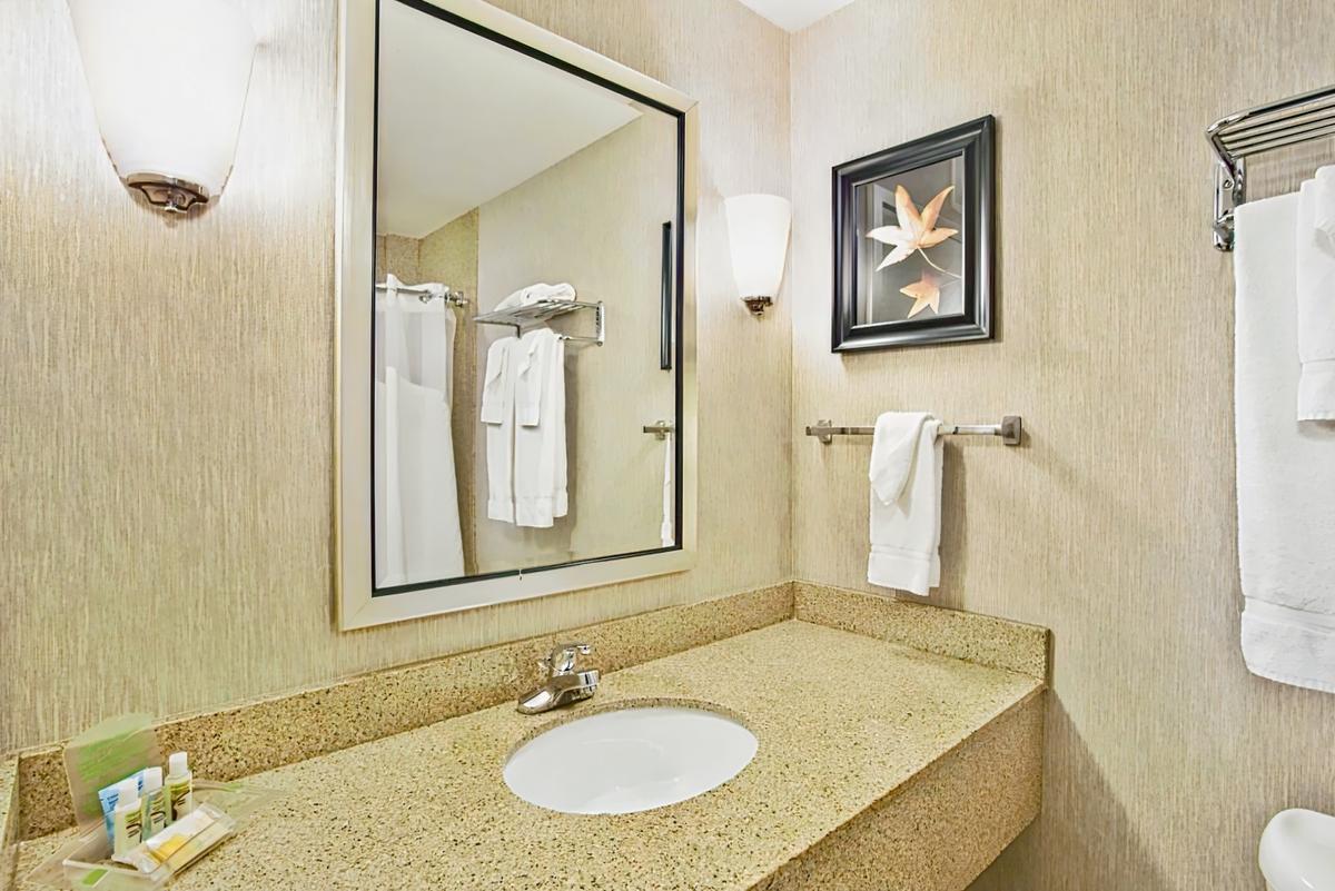 Holiday Inn Green Bay Stadium Green Bay Durante Il Giorno Prenota holiday-inn-green-bay-stadium-green-bay-durante-il-giorno-prenota