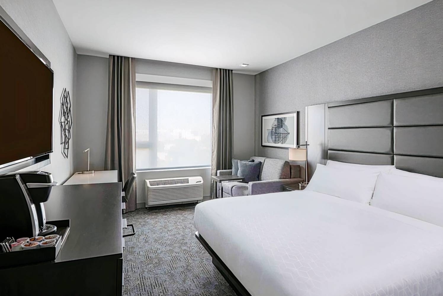 Holiday Inn Express Boston Logan Airport - Revere, Revere : hotel ...