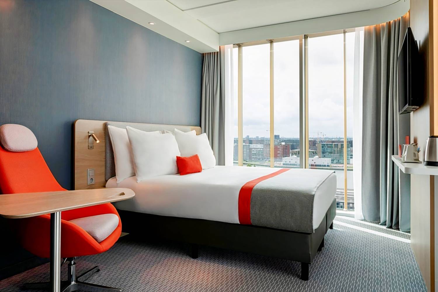 Holiday Inn Express Amsterdam - North Riverside, Amsterdam-Noord : -41% ...