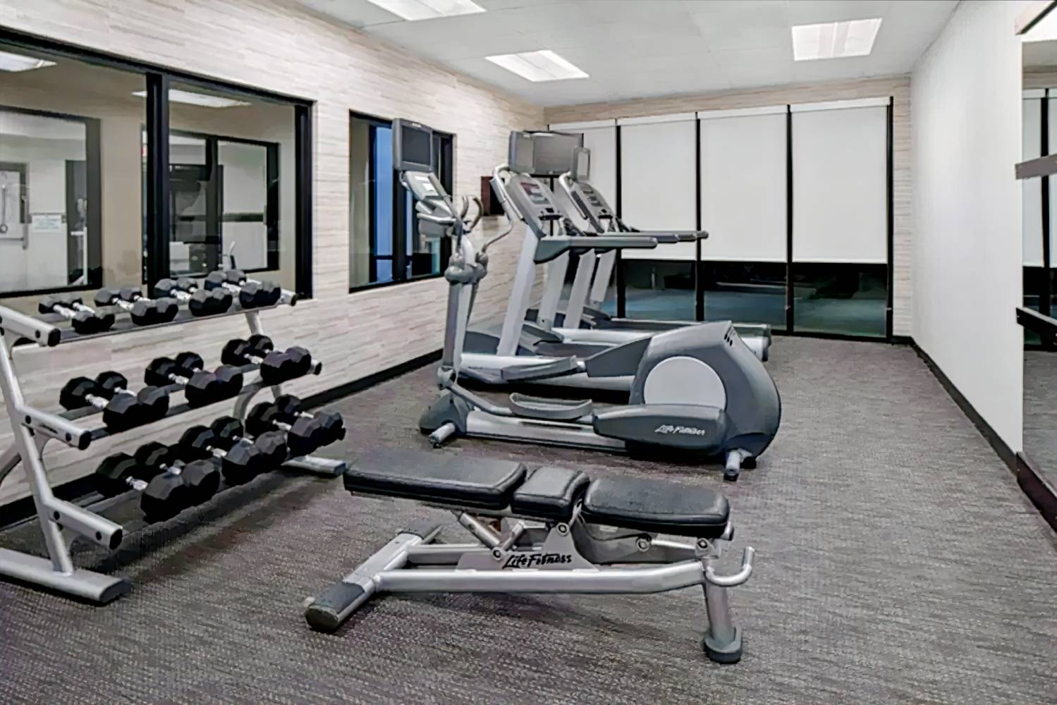 Courtyard by Marriott Raleigh North/Triangle Town Center, Northeast ...