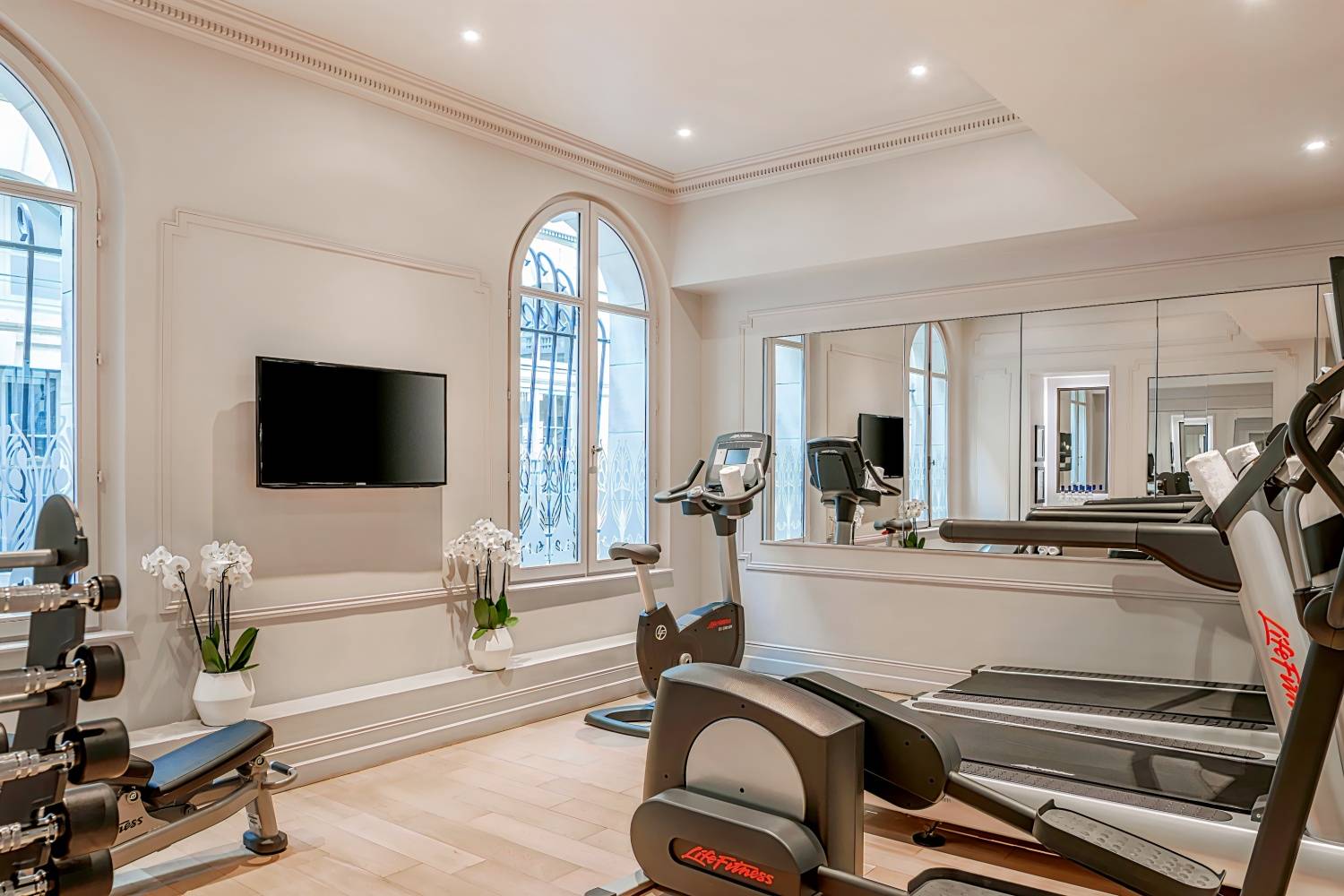 La Clef Louvre Paris by The Crest Collection, Paris 1er : -39% during ...