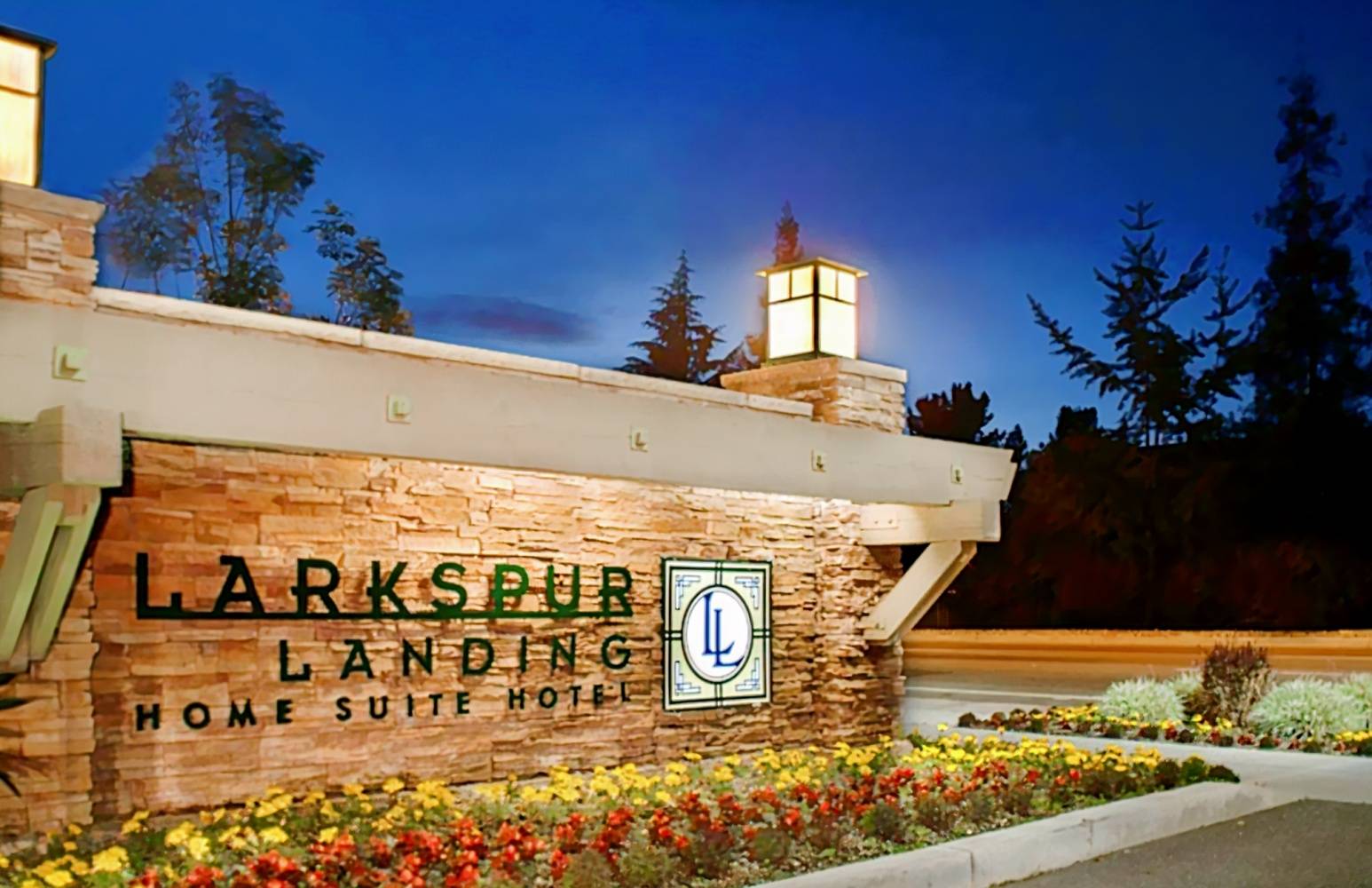 Larkspur Landing Milpitas, Milpitas : -50% during the day - Dayuse.com