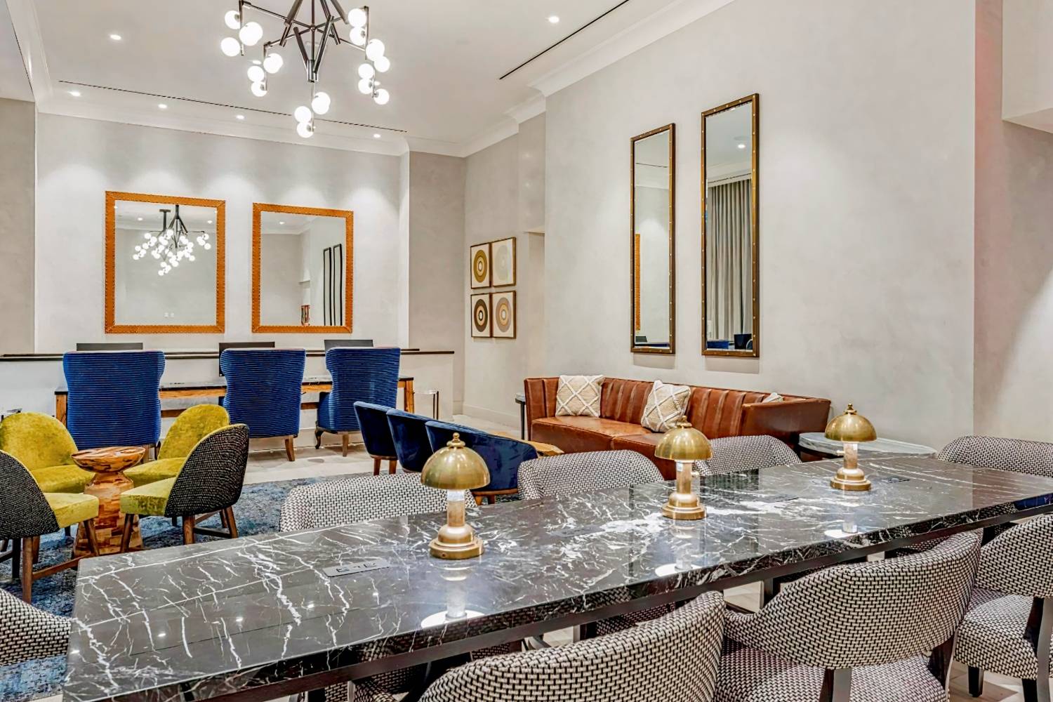 The Draper Tapestry Collection by Hilton, Midtown South : -74% voor ...