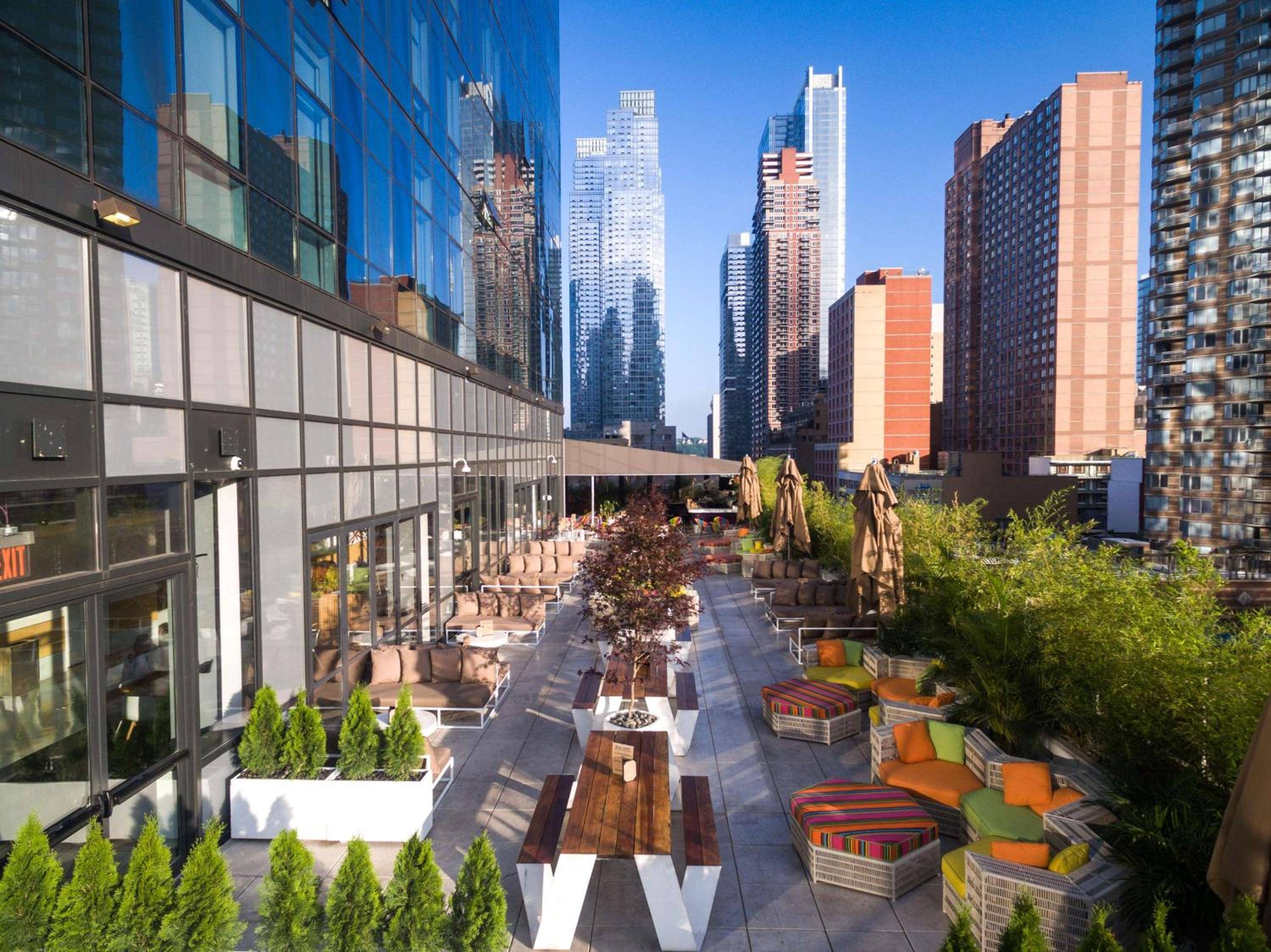 Book the Best Daycation Hotels Near You