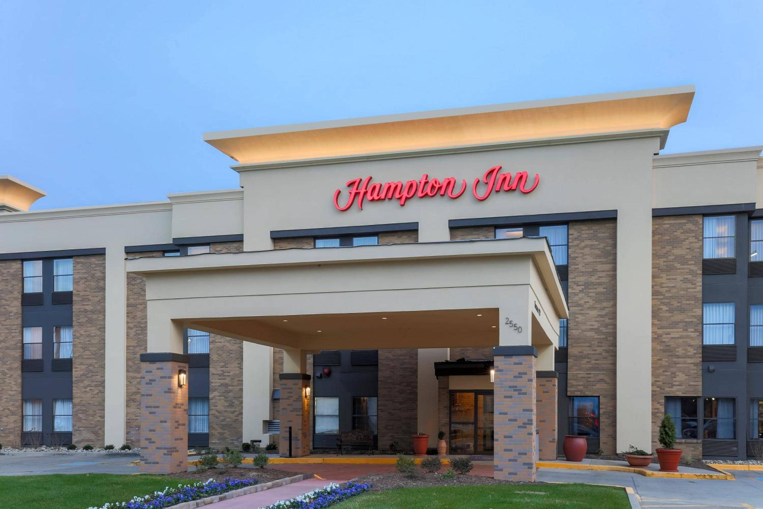 Hampton Inn Dayton Fairborn Wright Patterson AFB, Fairborn : hotel ...