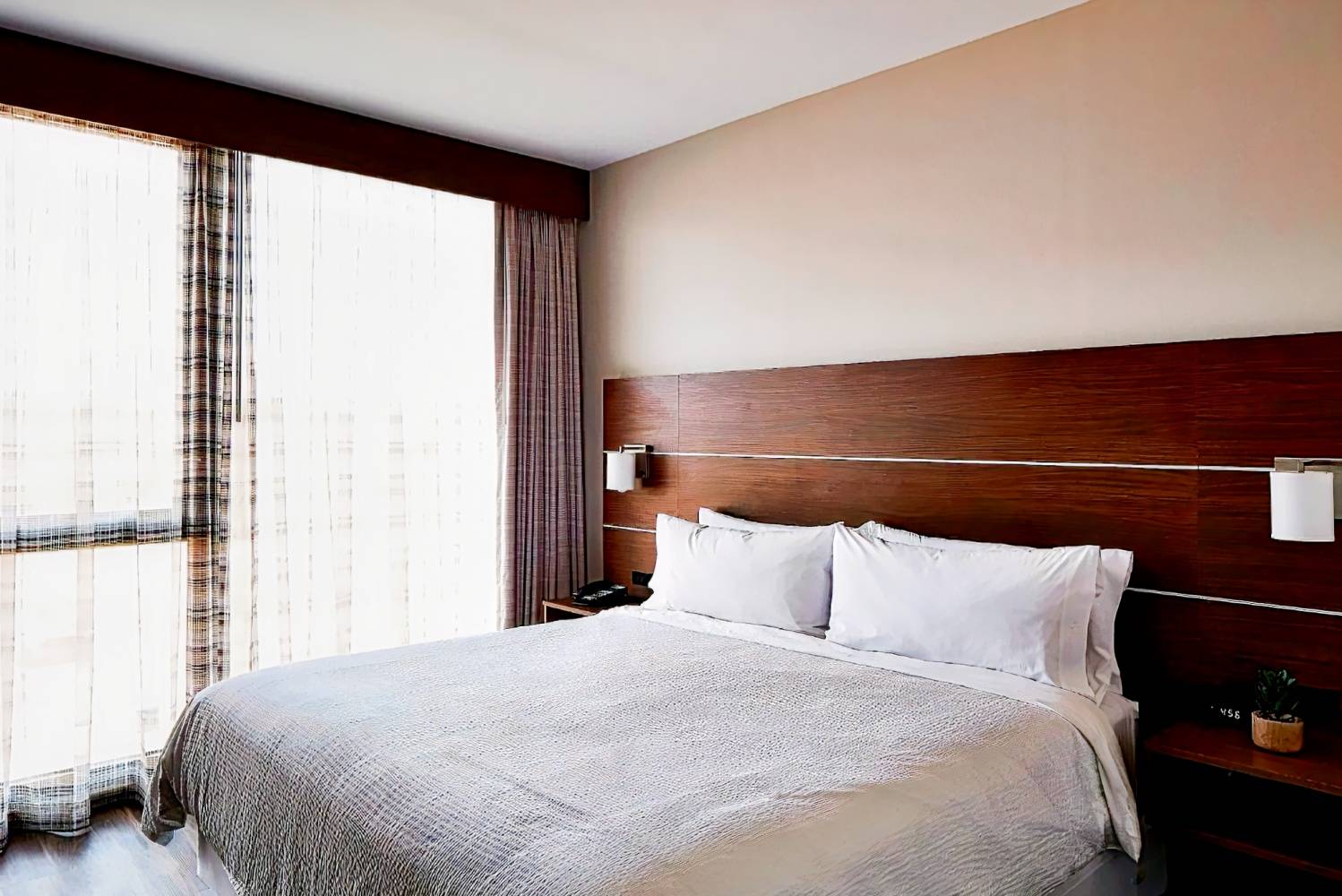 Holiday Inn Express Nyc Brooklyn - Sunset Park, Sunset Park : -60% ...