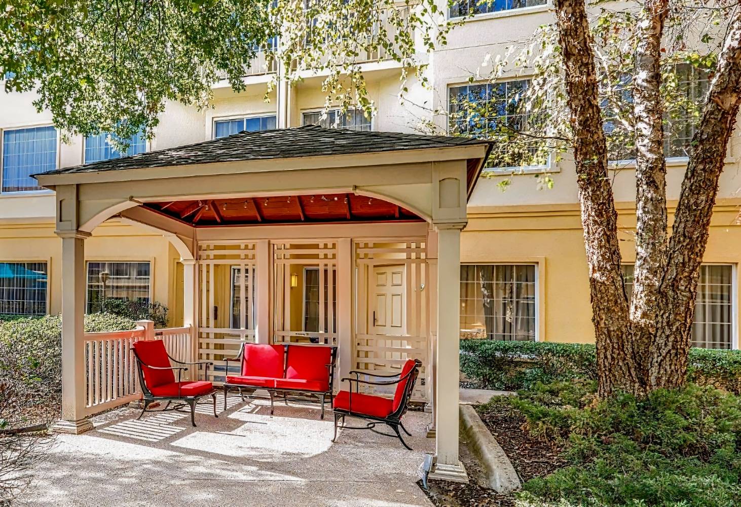 La Quinta Inn & Suites by Wyndham Dallas - Addison Galleria, Dallas ...