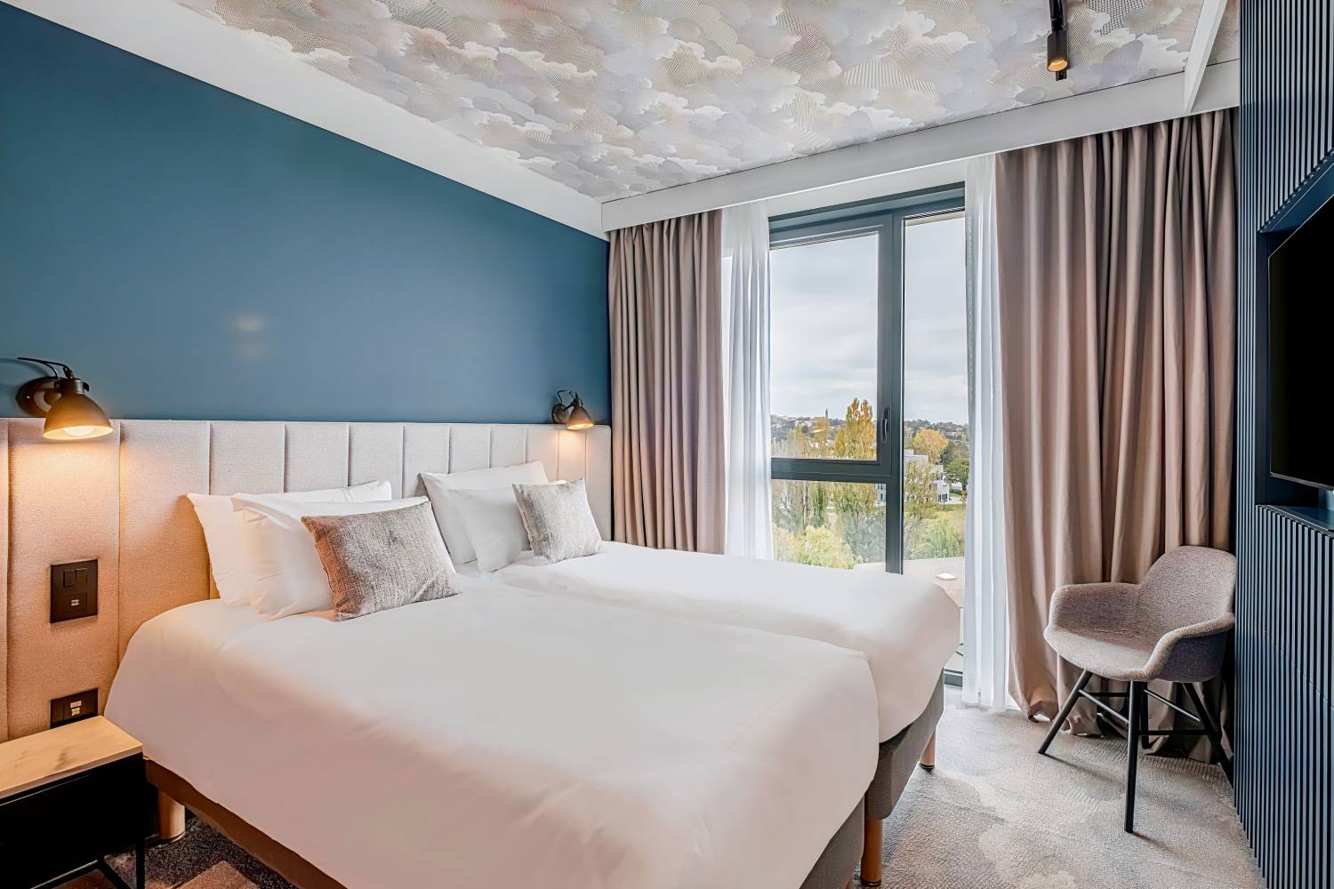 Kyriad Lyon Ouest Limonest, Limonest : -20% en journée • Réservation à ...