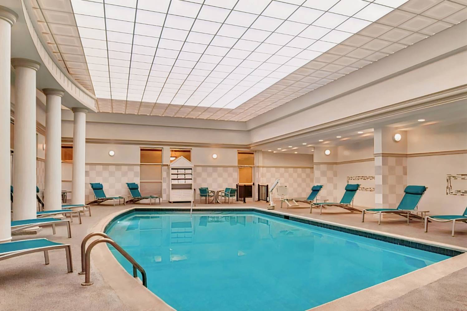 Radisson Hotel Cincinnati Riverfront, Covington : hotel during the day ...