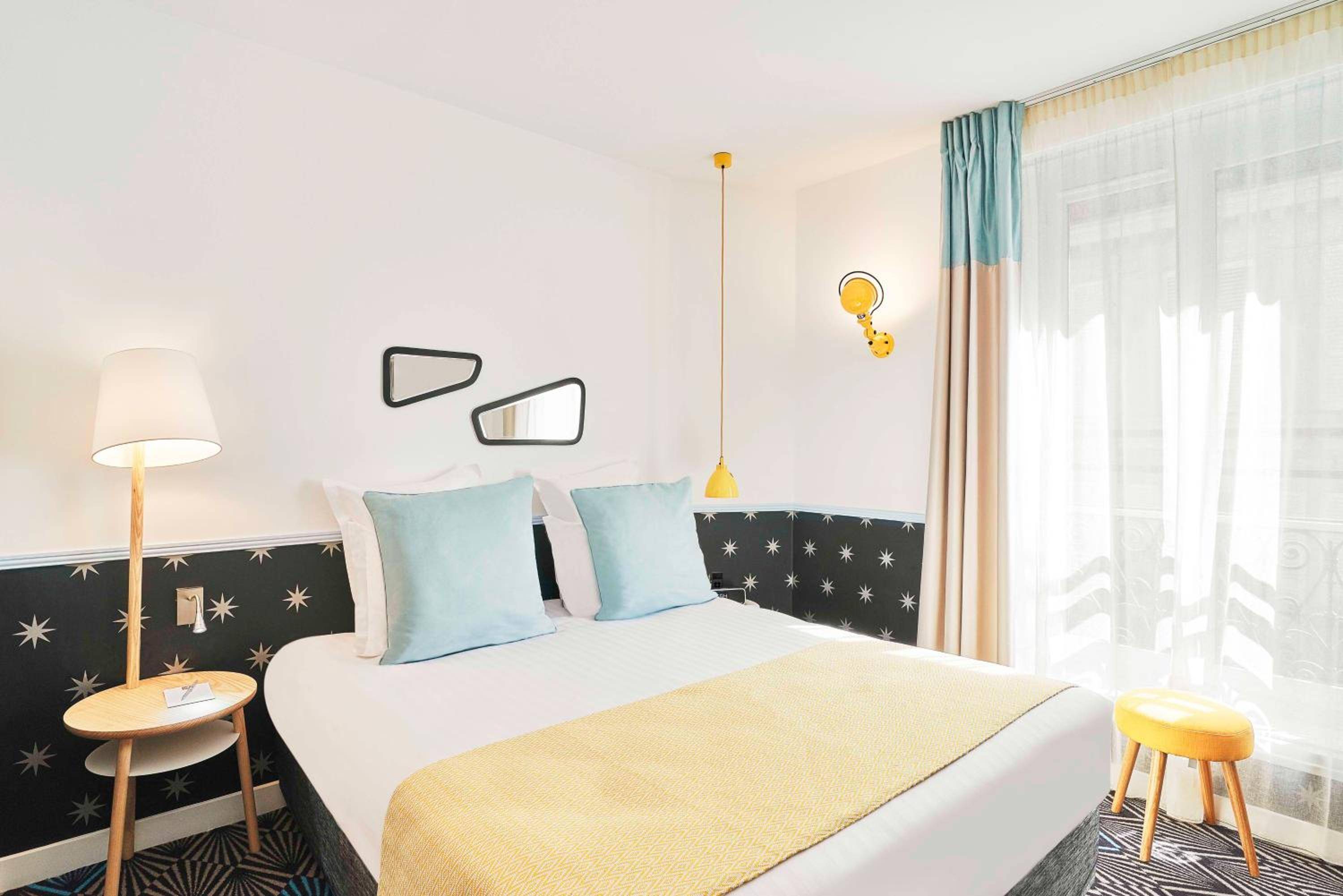 Hôtel Augustin - Astotel, Paris 8ème : hotel during the day - Dayuse.co.uk