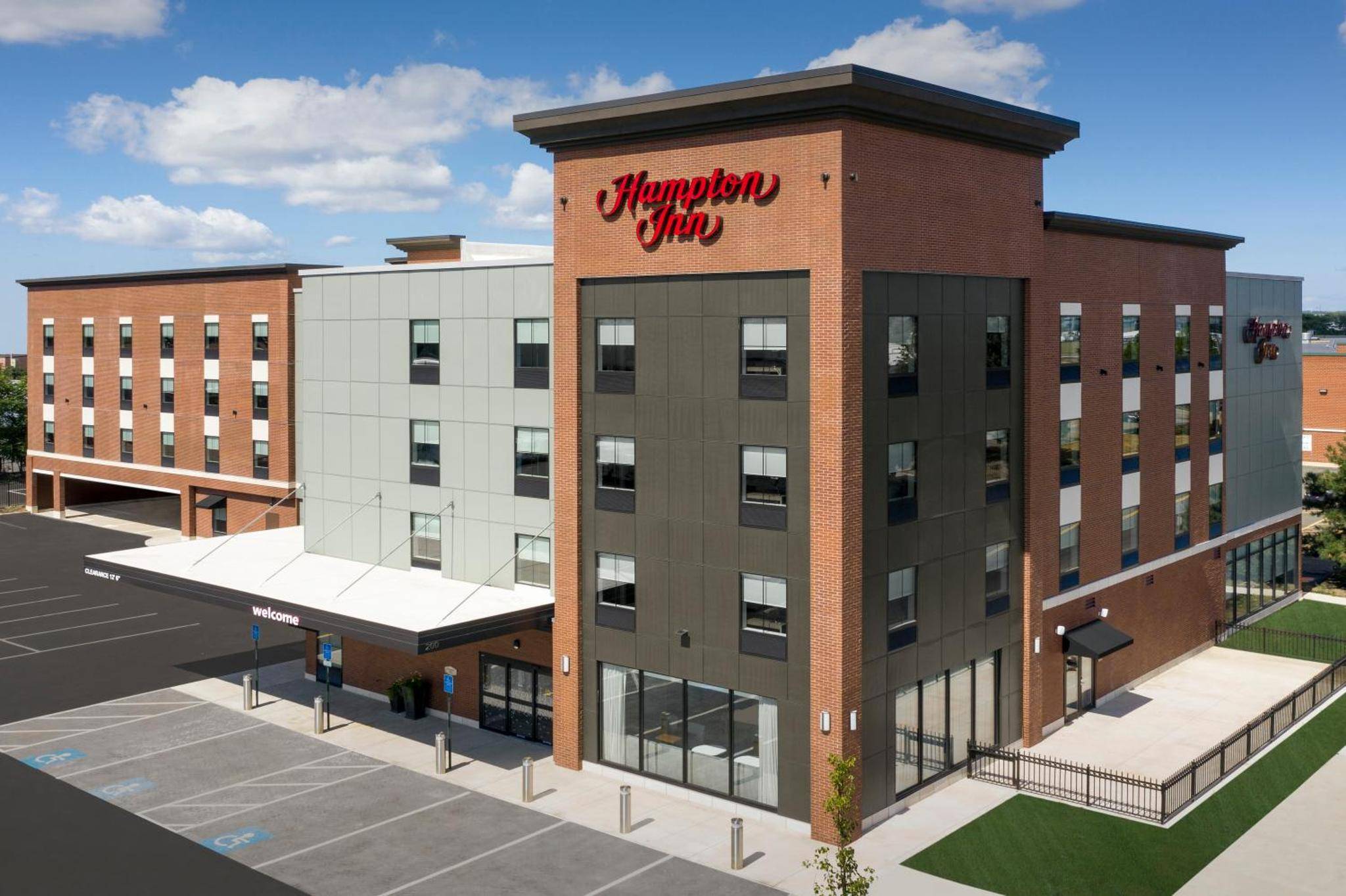 Hampton Inn Boston Logan Airport Chelsea, Chelsea, MA : -29% during the ...