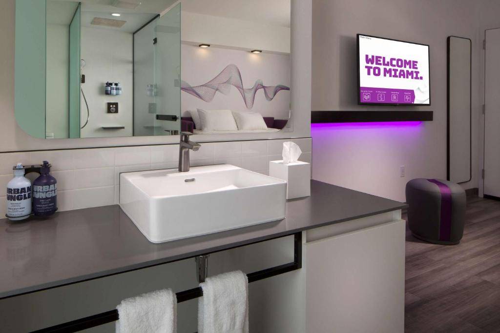 YOTEL Miami, Downtown Miami : -67% during the day - Dayuse.com