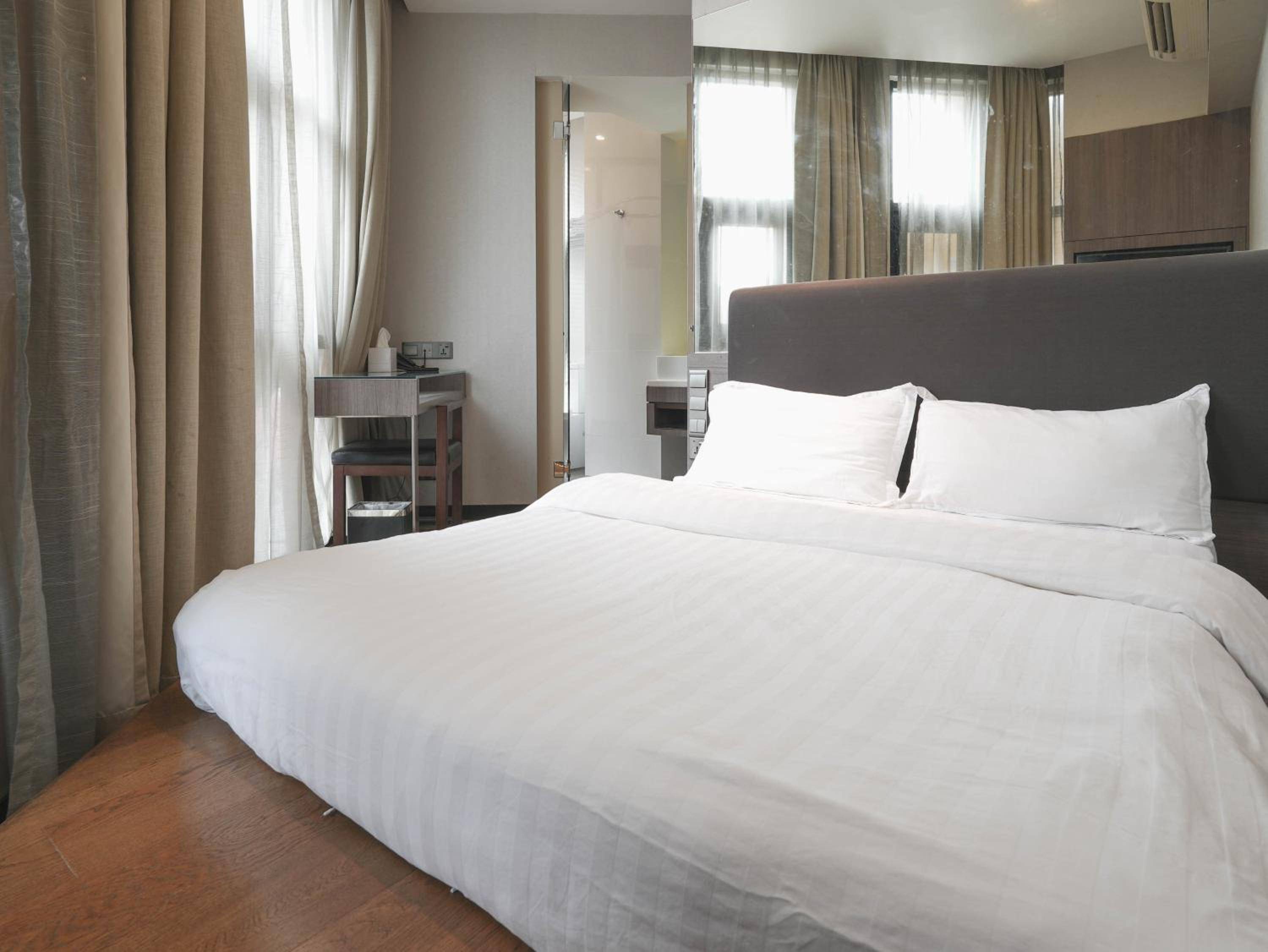 Amrise Hotel Kitchener, Kallang : -47% during the day - Dayuse.sg