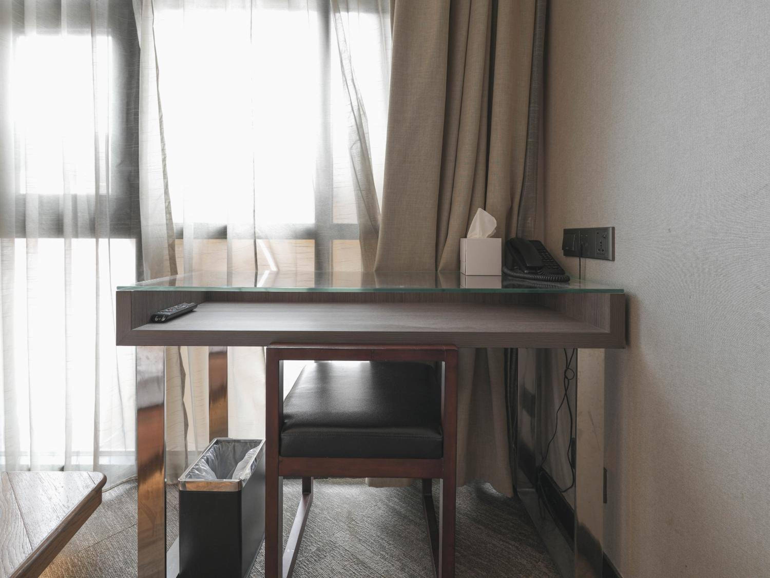 Amrise Hotel Kitchener, Kallang : -47% during the day - Dayuse.sg