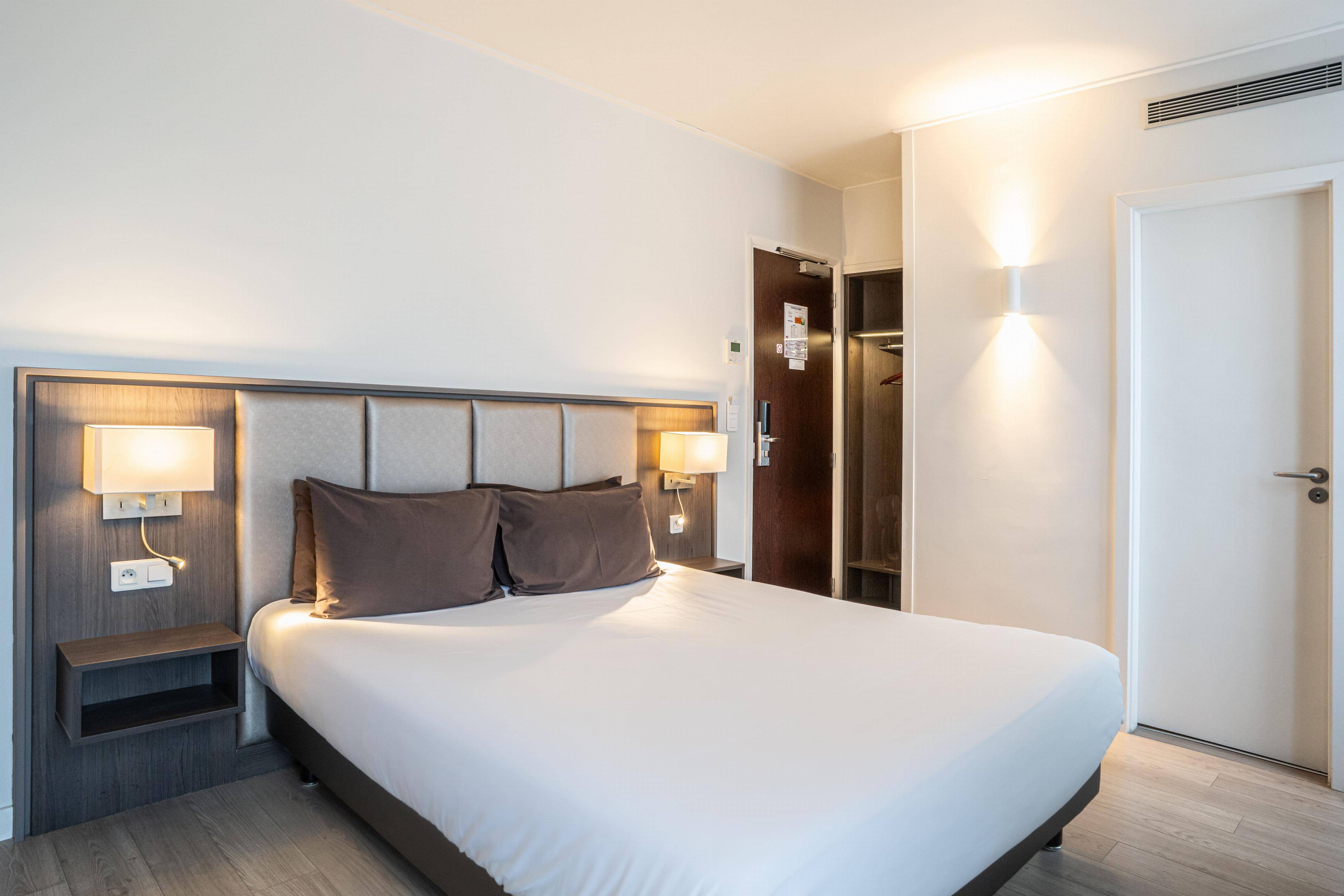 Hôtel de Flore - Montmartre, Paris 18ème : -55% during the day - Dayuse.com