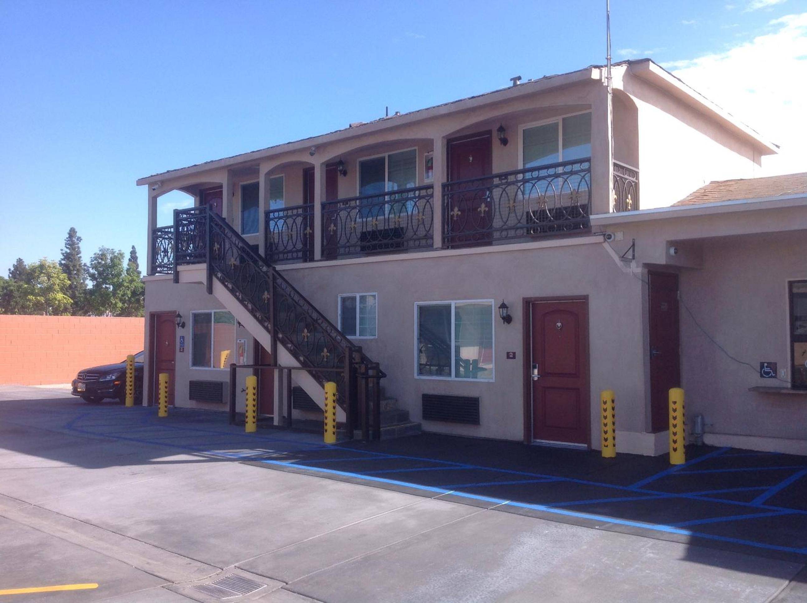 Sun Light Motel, 8747 Firestone Boulevard, Downey, CA 90241, USA : -50% ...