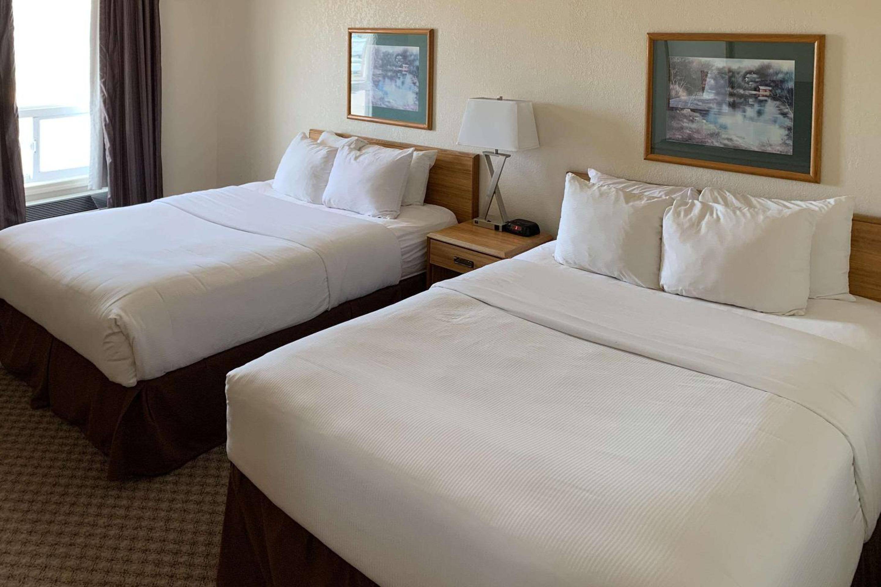 Rodeway Inn Edson, Edson : -39% during the day - Dayuse.com