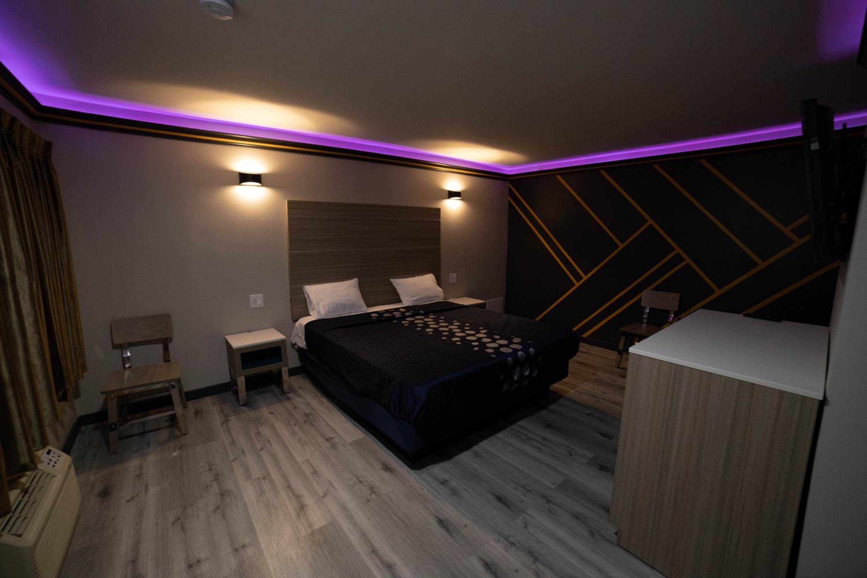 Artesia Motor Inn, Bellflower : -68% during the day - Dayuse.com