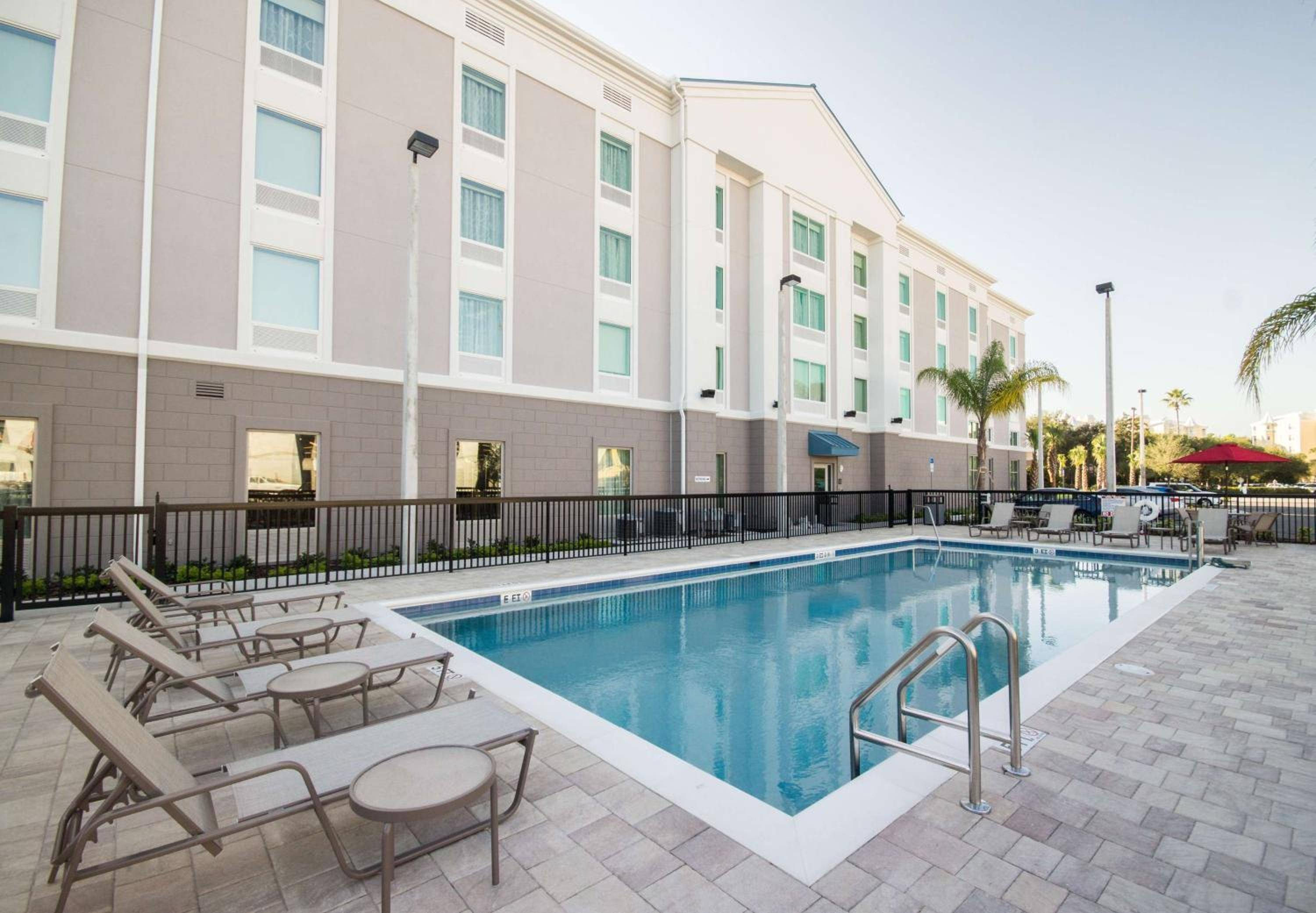 Hampton Inn & Suites Orlando near SeaWorld, Orlando : -32% during the ...