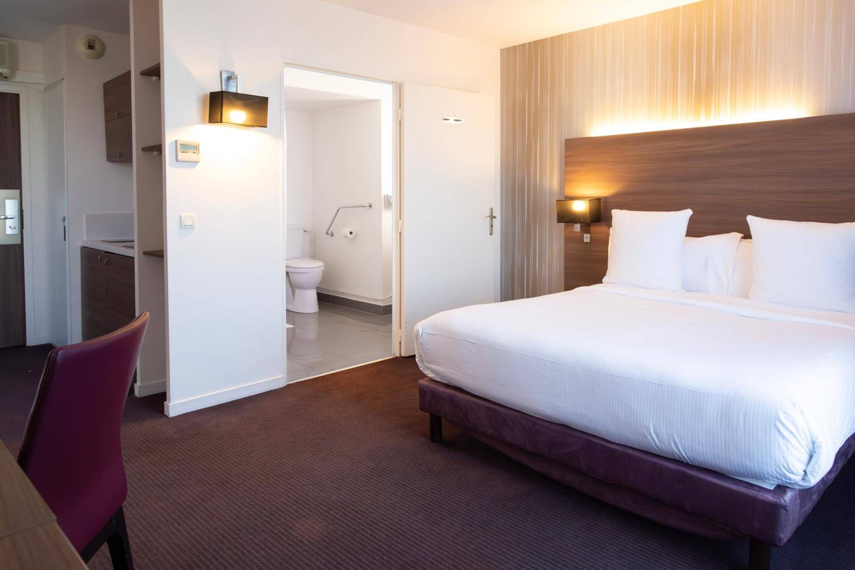 Paxton Paris MLV, Ferrières-en-Brie : -28% en journée • Réservation à l ...