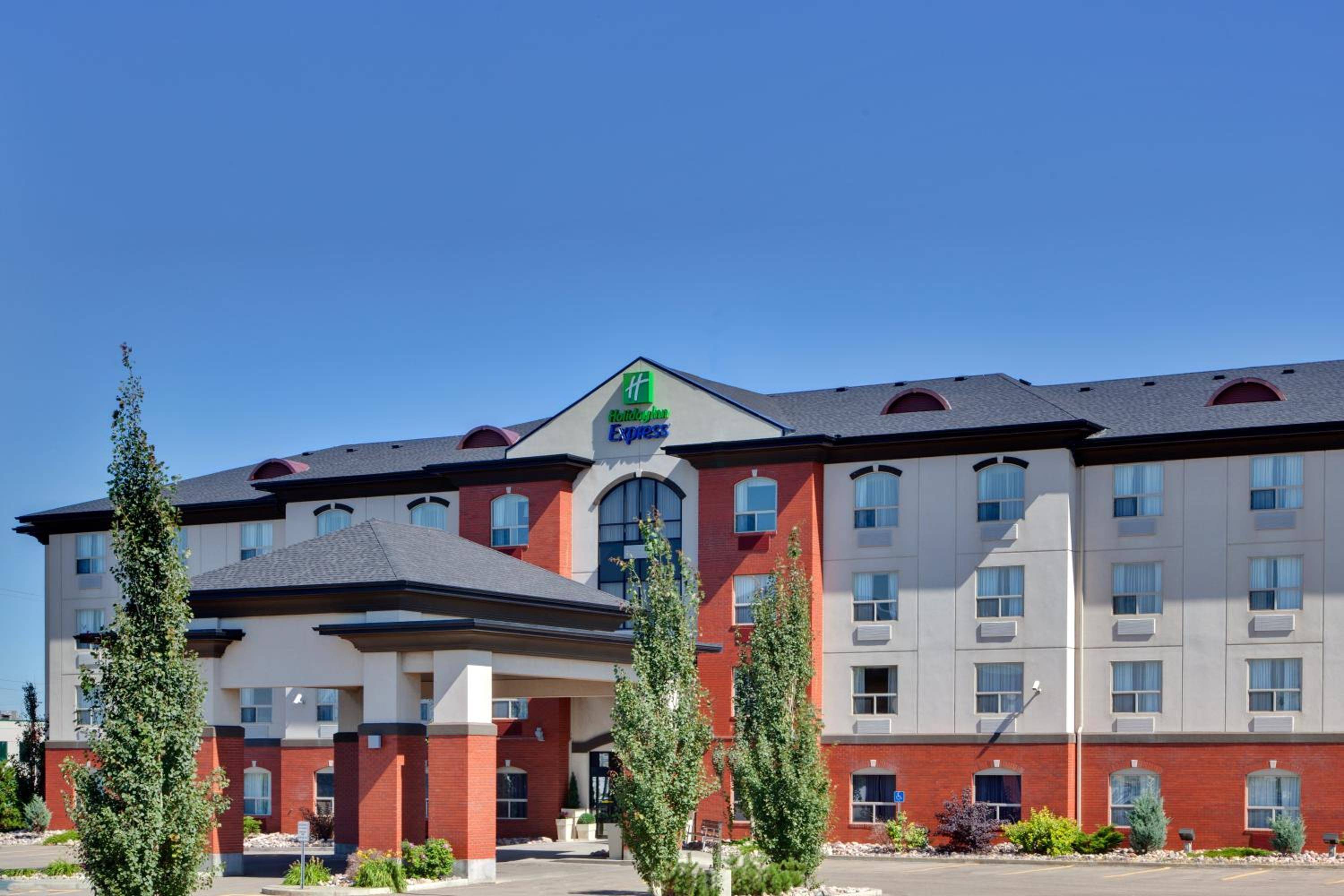 Holiday Inn Express Hotel & Suites Sherwood Park-Edmonton Area, an IHG ...