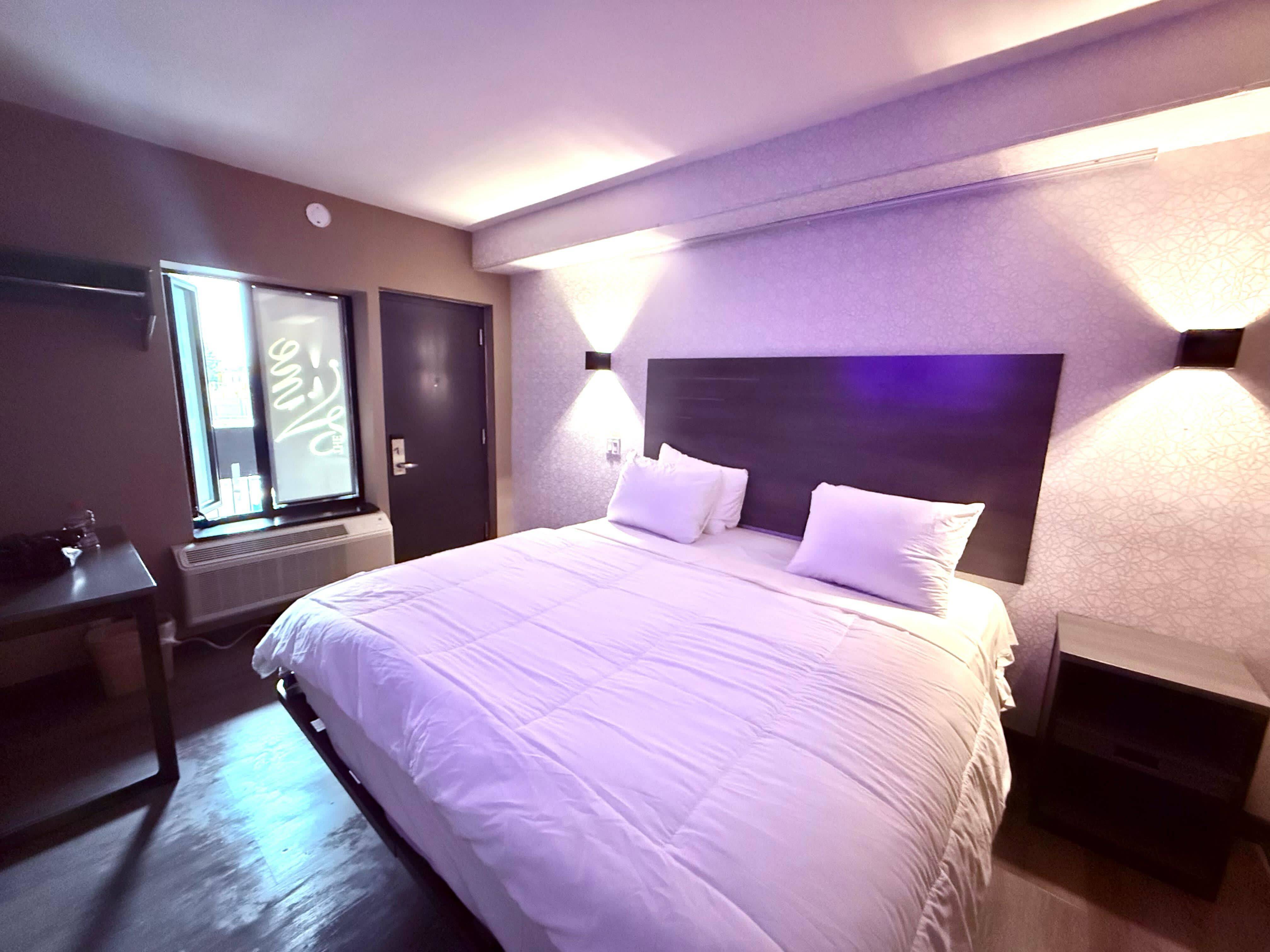 The Vine Hotel Bronx, East Bronx : -50% during the day - Dayuse.com